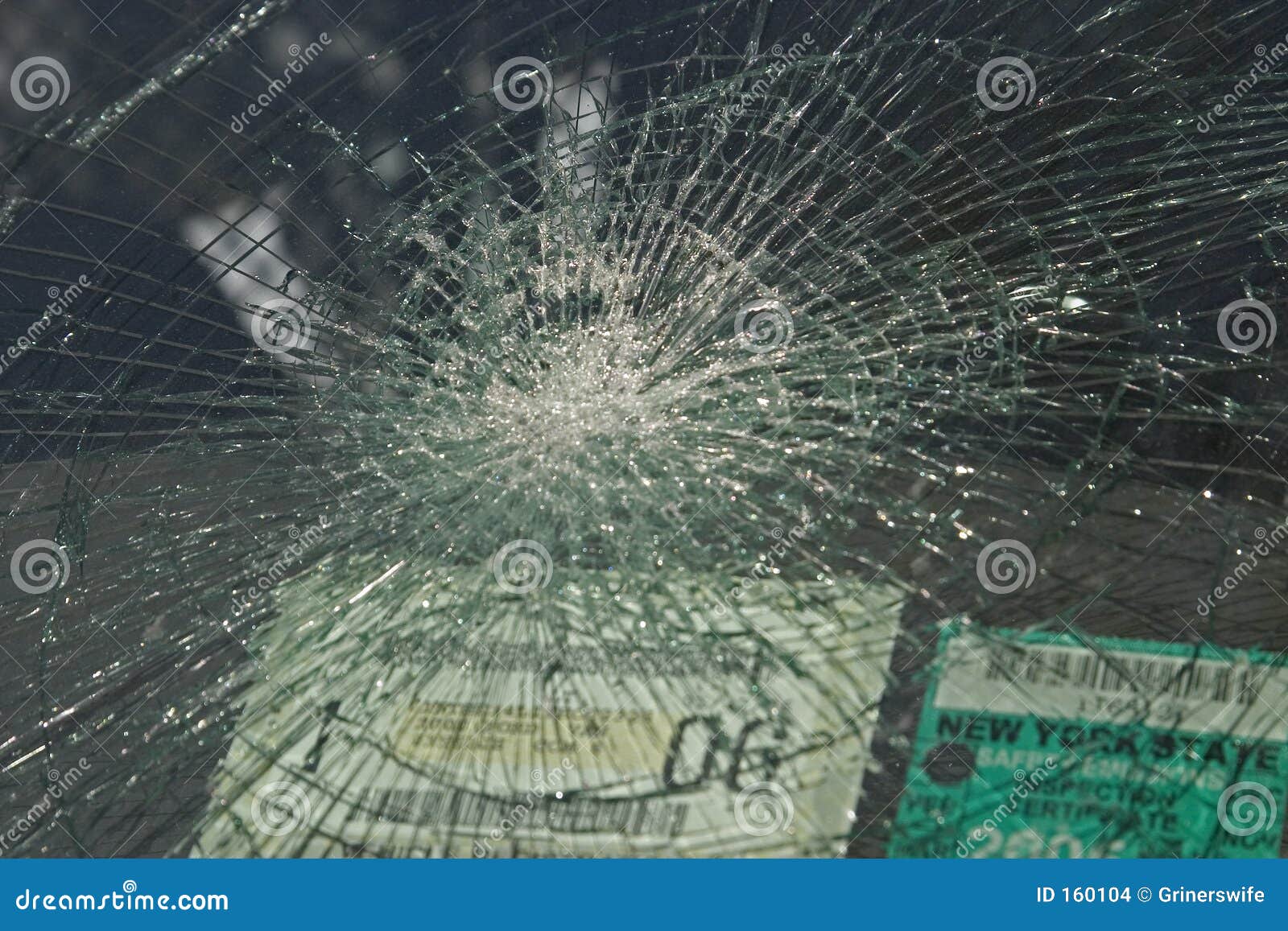 Vidrio roto foto de archivo. Imagen de fragmentos, peligro - 160104