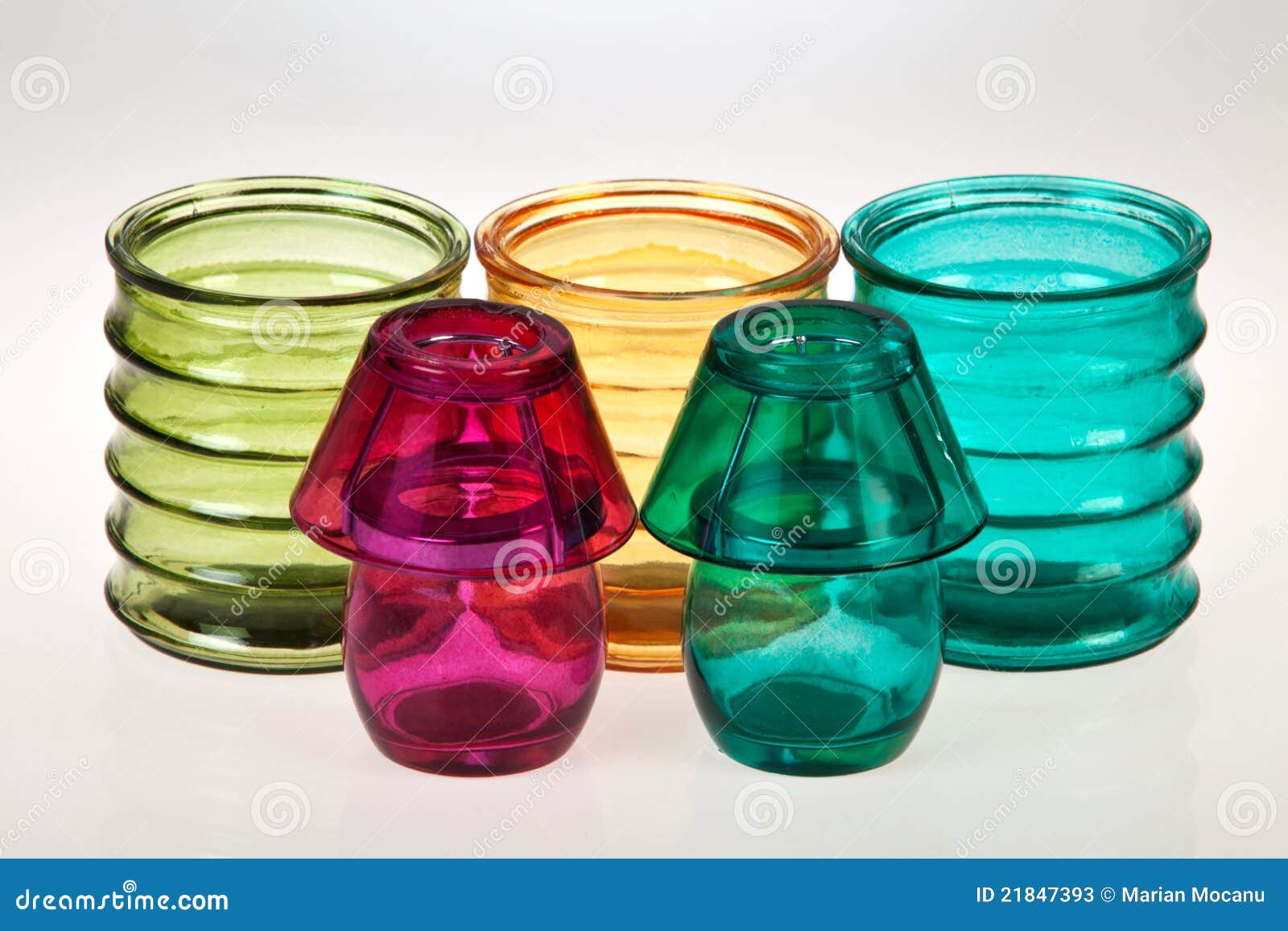 Vidrios coloreados imagen de archivo. Imagen de color - 21847393