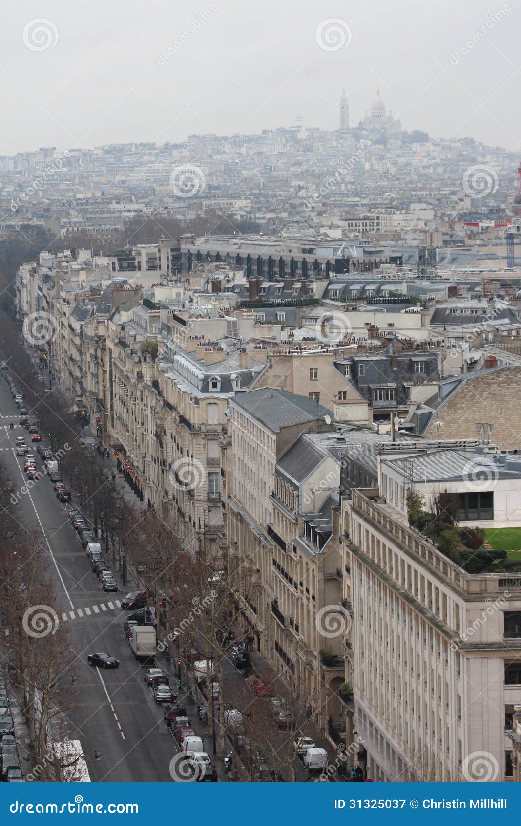 Vie di Parigi fotografia editoriale. Immagine di cattolico - 31325037