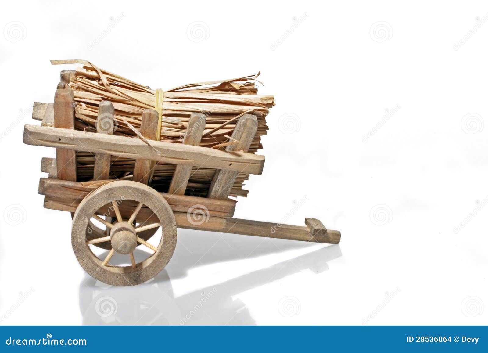 Vieille Charette à Bras Avec La Paille Photo stock - Image du paille ...