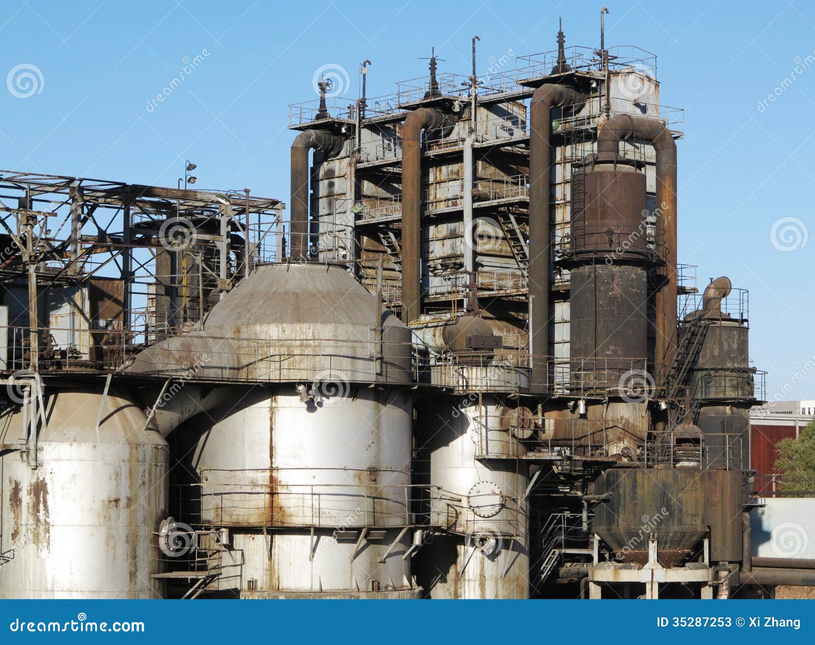 Vieille usine en acier image stock. Image du fabrication - 35287253