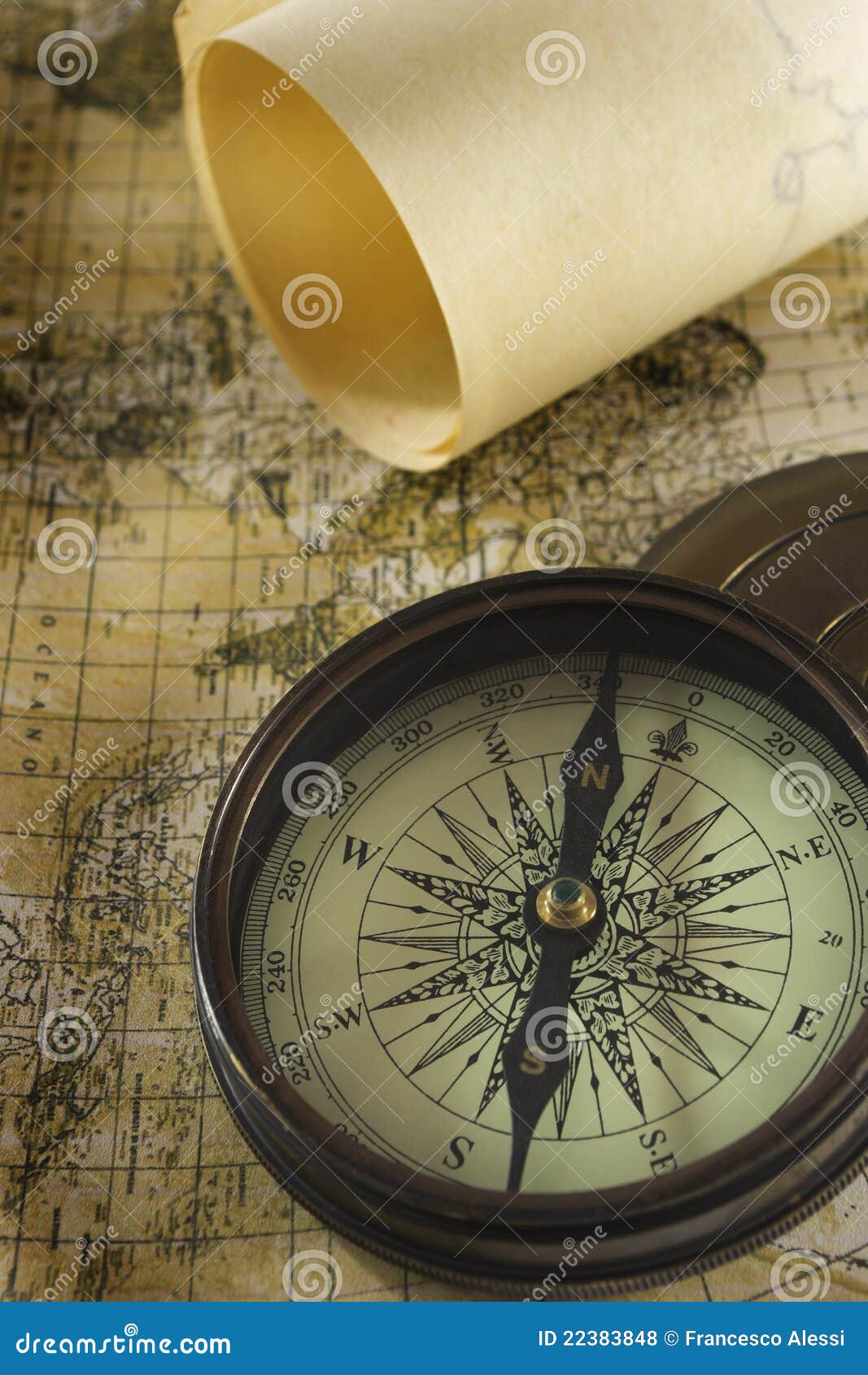 Viejo Compás Sobre Correspondencia Foto de archivo - Imagen de rodado ...