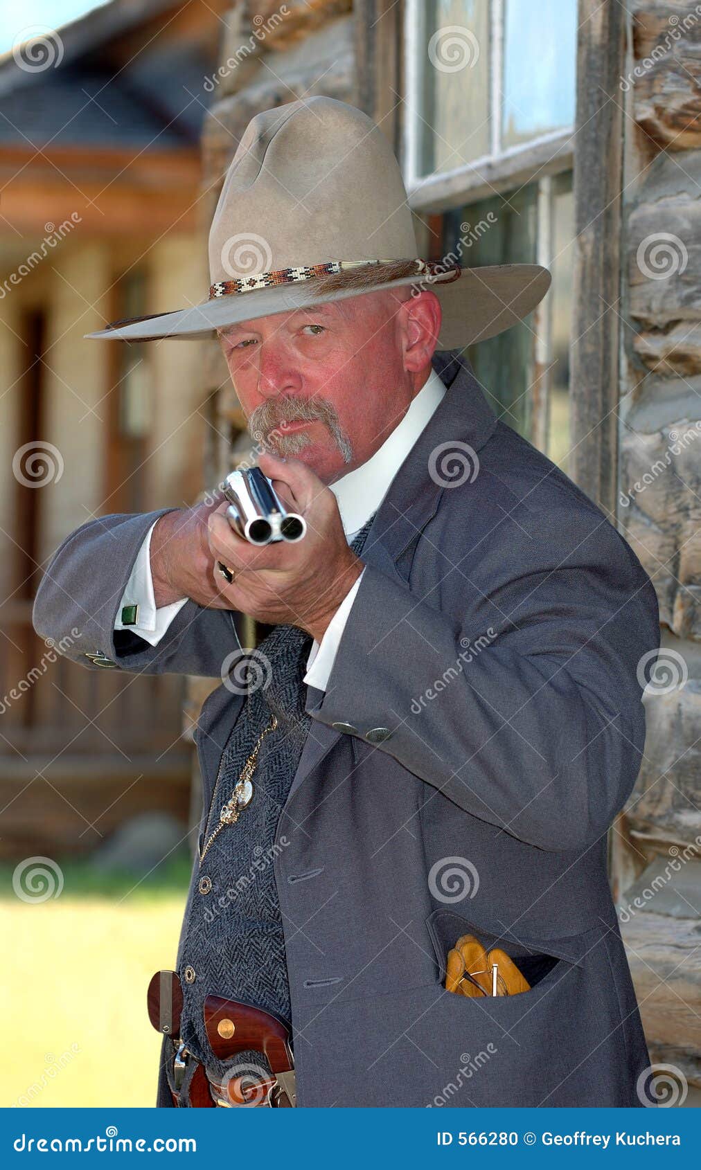 Viejo sheriff del oeste foto de archivo. Imagen de retrato - 566280