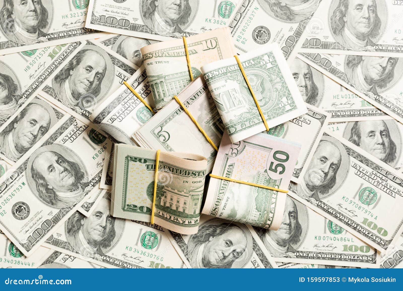 Viele Stack Von 100-Dollar-Scheine Auf Dollar-Hintergrundebene Mit ...