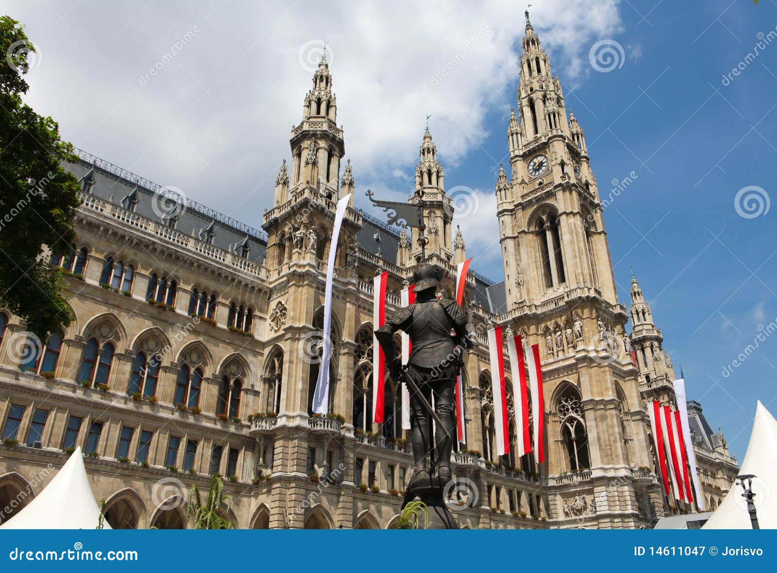 Vienna City Hall stock image. Image of facade, outdoors - 14611047