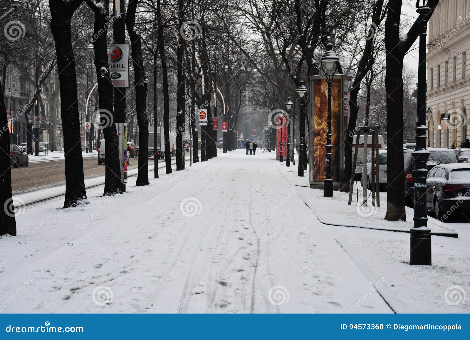 Vienna after a Huge Snowfall Editorial Image - Image of street, center ...