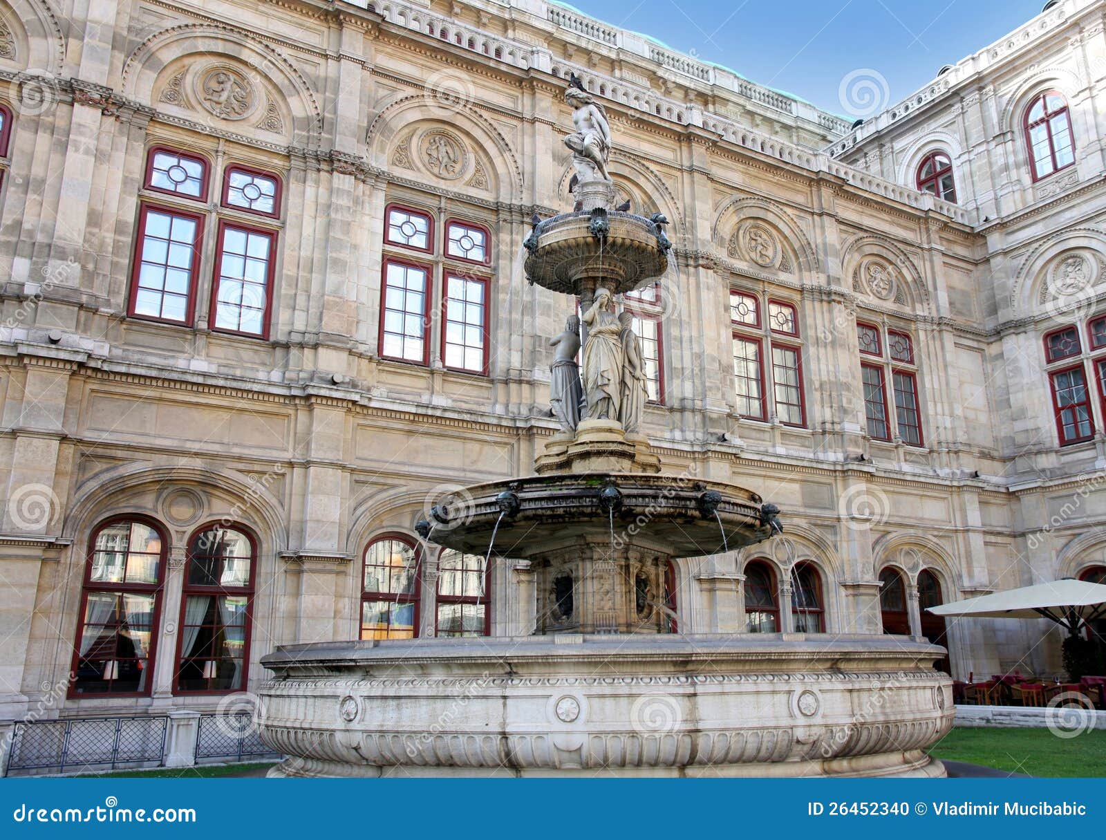 The Vienna Opera House in Vienna, Austria Stock Photo - Image of ...