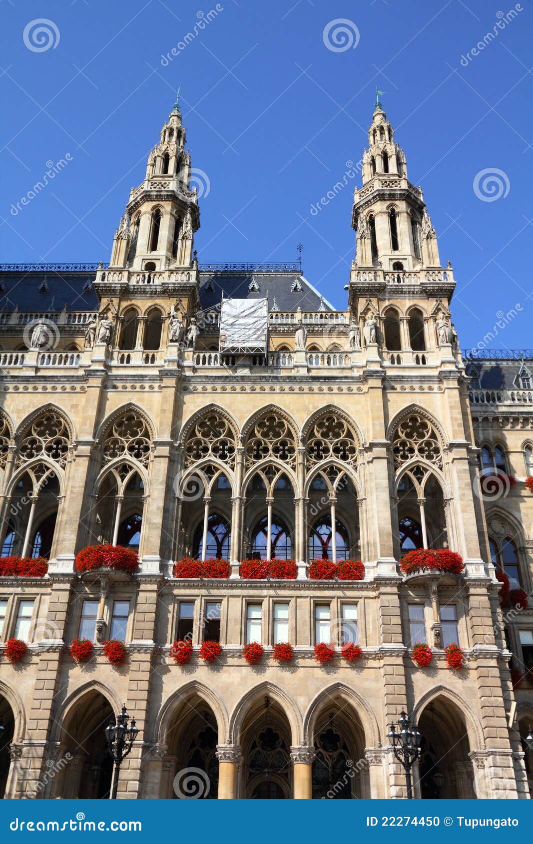 Vienna Rathaus stock photo. Image of building, geranium - 22274450