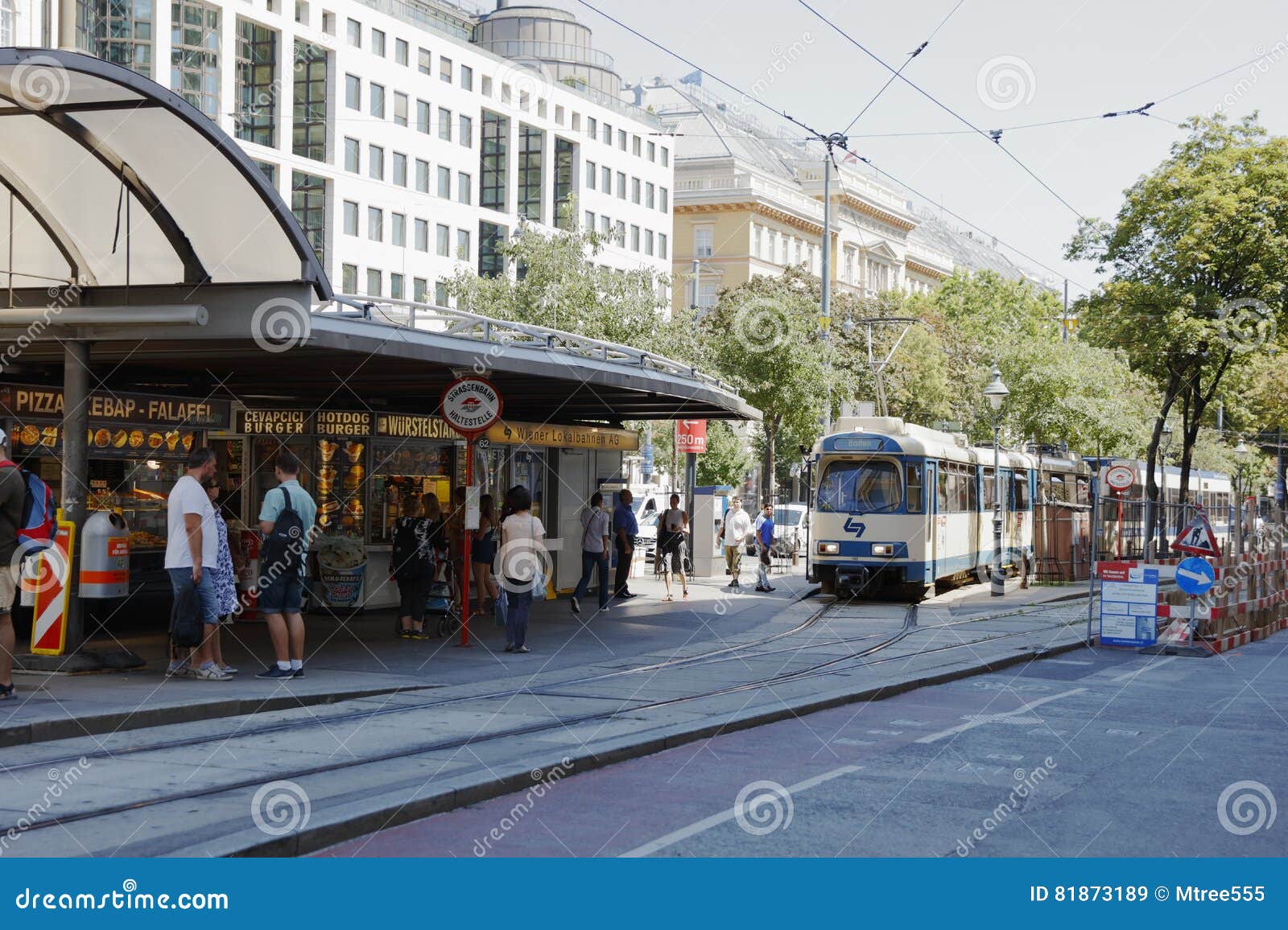 Ring Tram Old And Traditional Transport In Vienna Editorial Photo ...