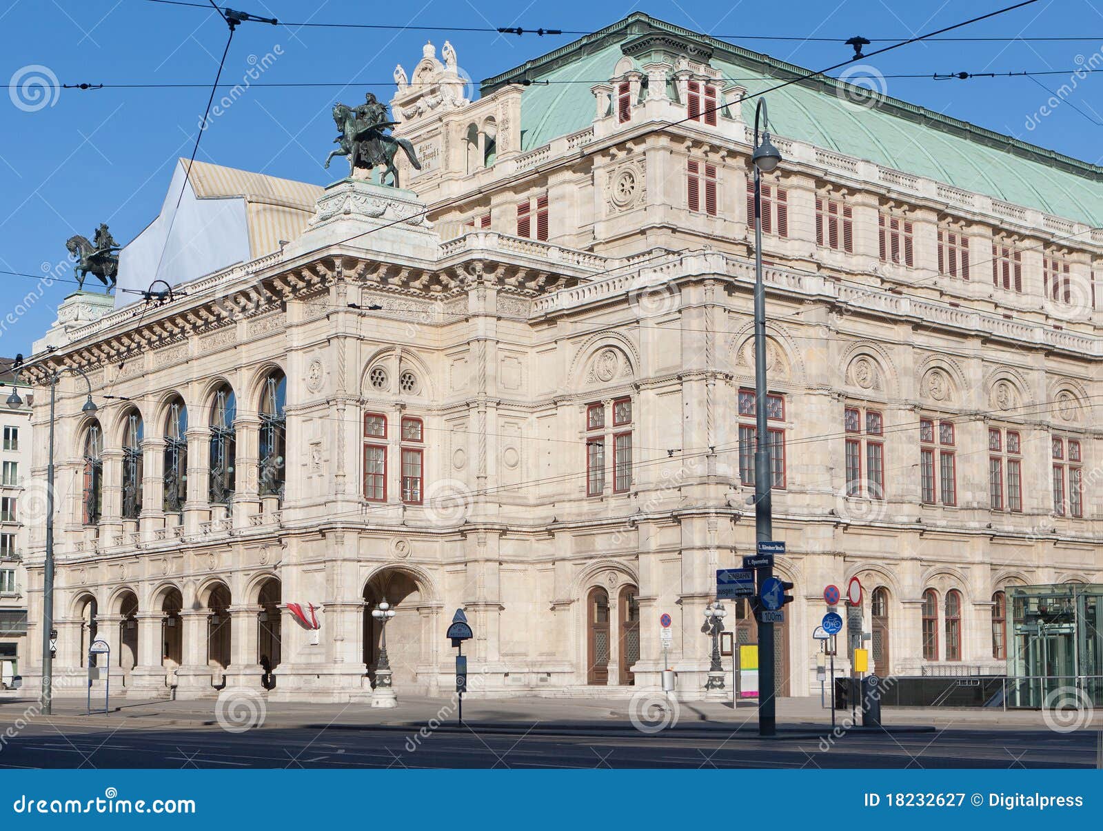 Vienna State Opera stock image. Image of exterior, landmark - 18232627