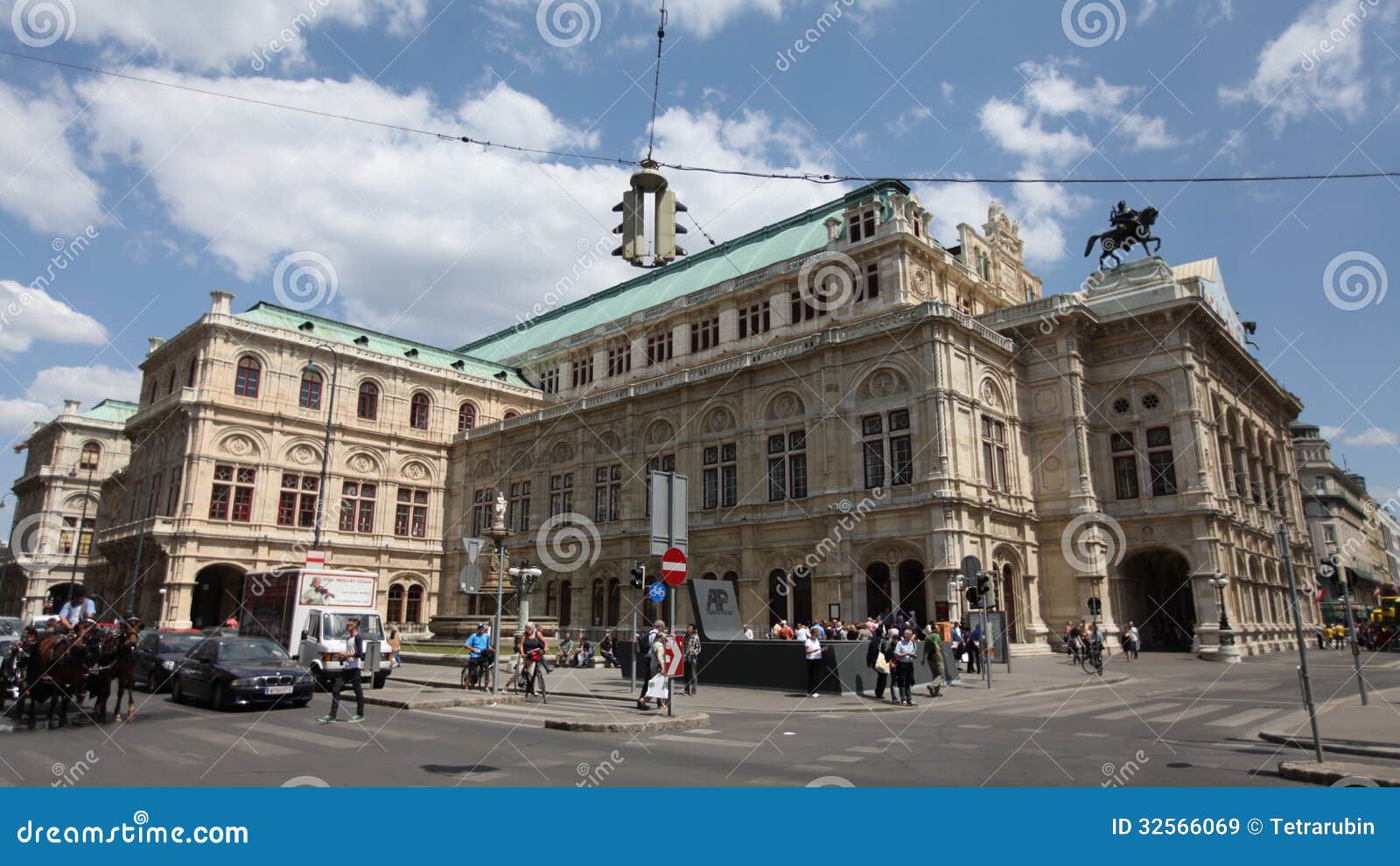 State Opera in Vienna, Austria Editorial Stock Image - Image of ...