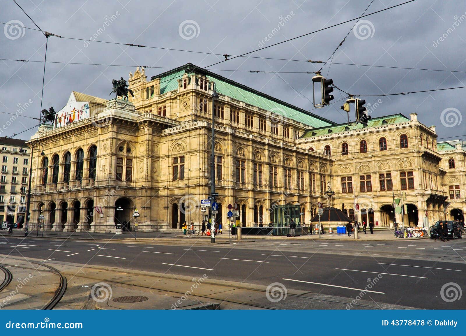 Vienna State Opera House stock photo. Image of building - 43778478