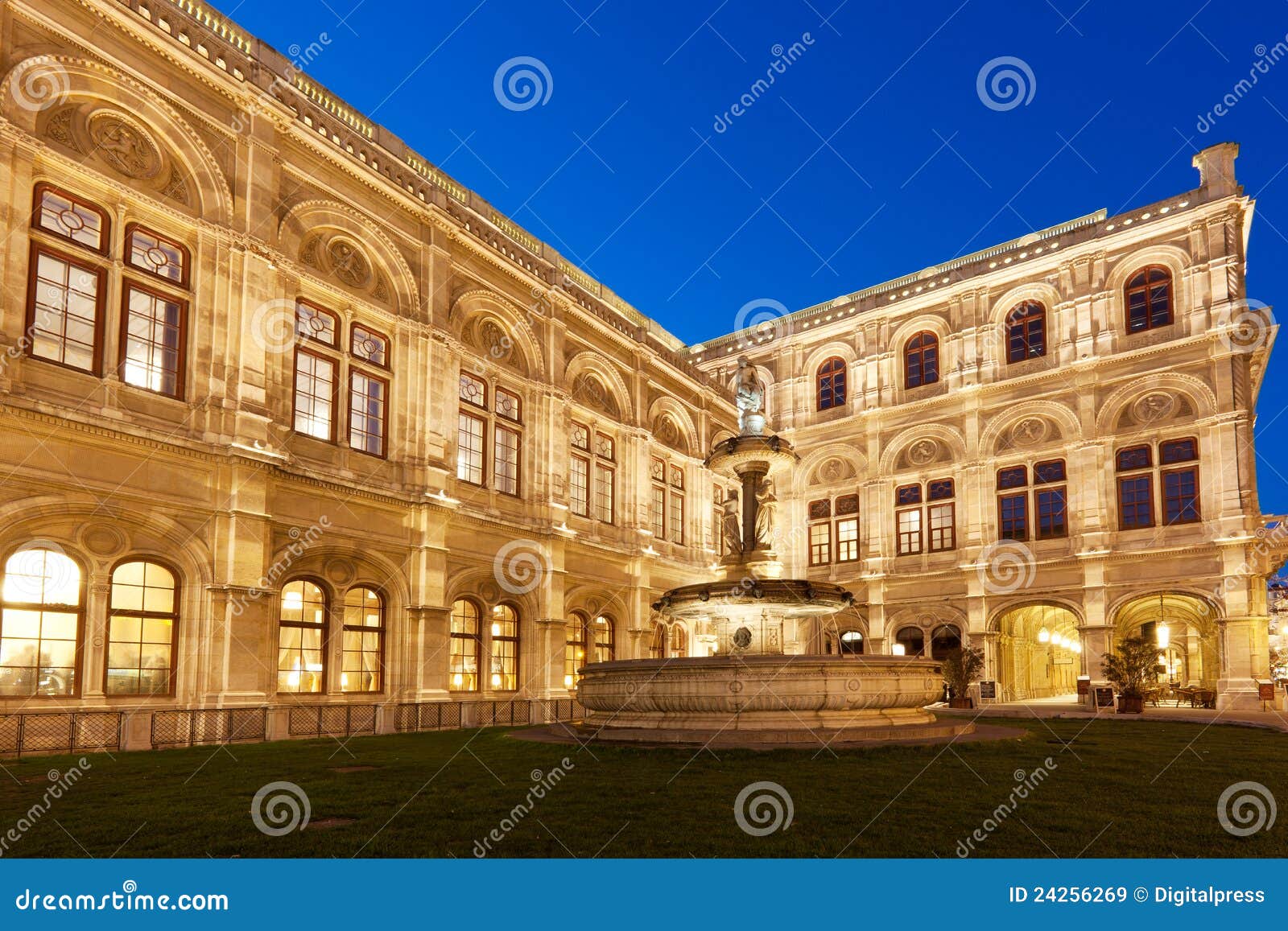 Vienna State Opera at Night Stock Image - Image of place, state: 24256269