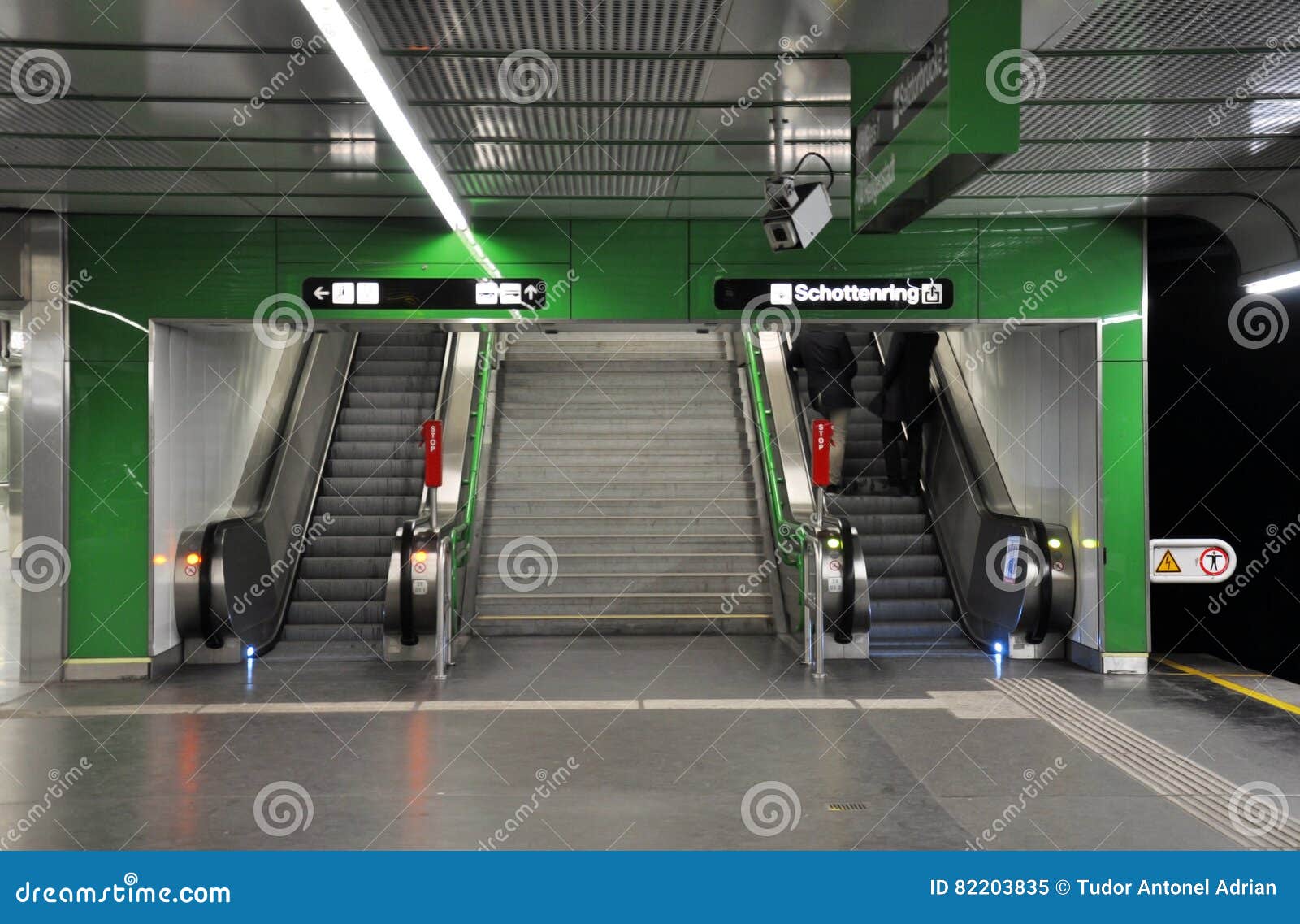 Vienna subway station editorial image. Image of landmark - 82203835
