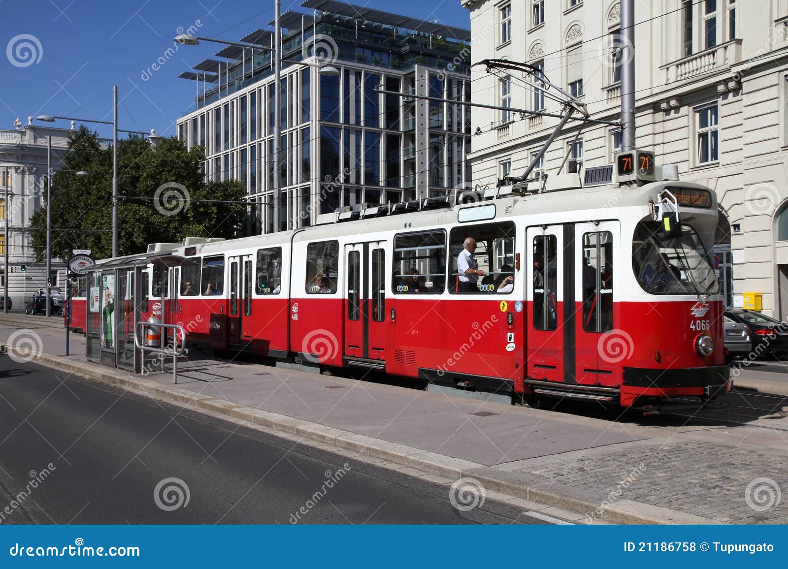 Vienna tram editorial stock photo. Image of wien, transportation - 21186758