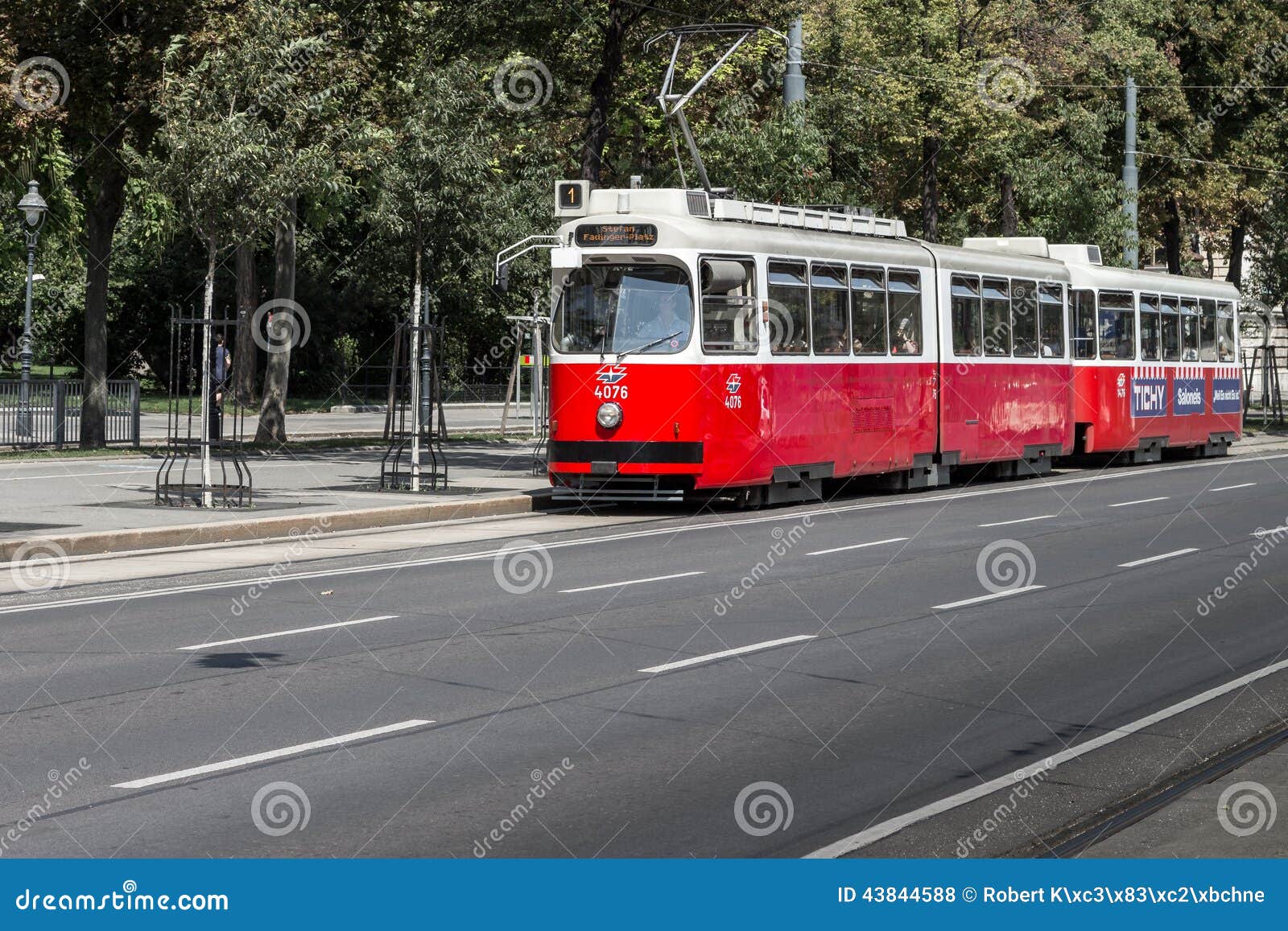 Vienna Tram editorial stock photo. Image of history, downtown - 43844588