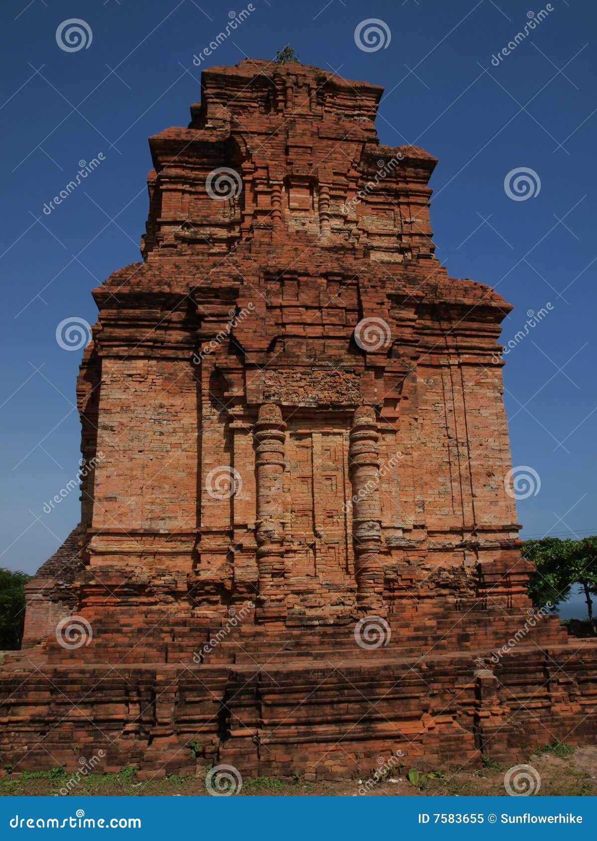 Vietnam Champa temple stock image. Image of champa, monument - 7583655
