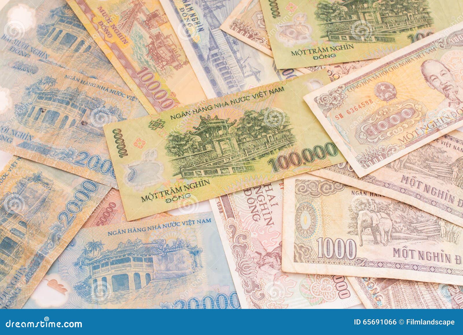 Vietnamese banknote stock photo. Image of exchange, cash - 65691066