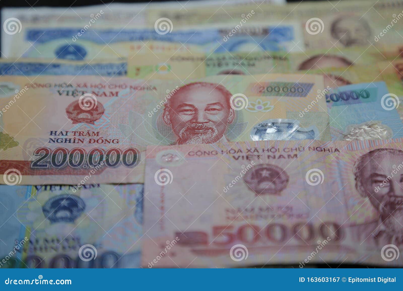Vietnamese - Banknotes Closeup Stock Image - Image of denominations ...