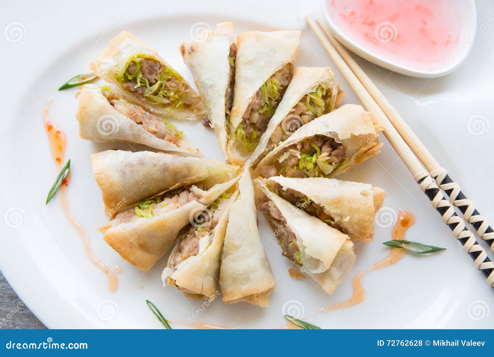 Vietnamese Fried Springroll Stock Photo - Image of sauce, chinese: 72762628