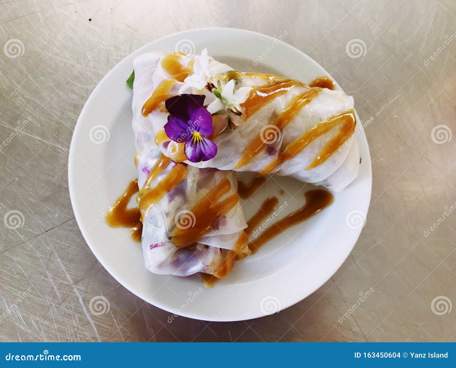 Vietnamese Rice Paper Spring Roll Stock Photo - Image of paper, street ...