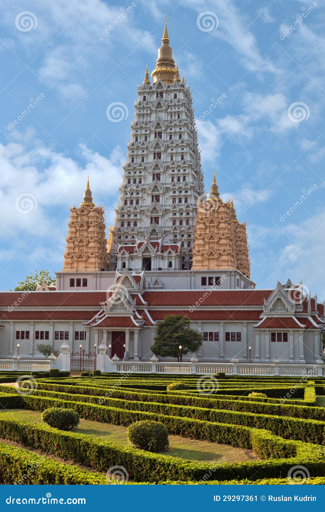 Vietnamese Style Temple in Thailand. Temple Complex Wat Yan Stock Image ...