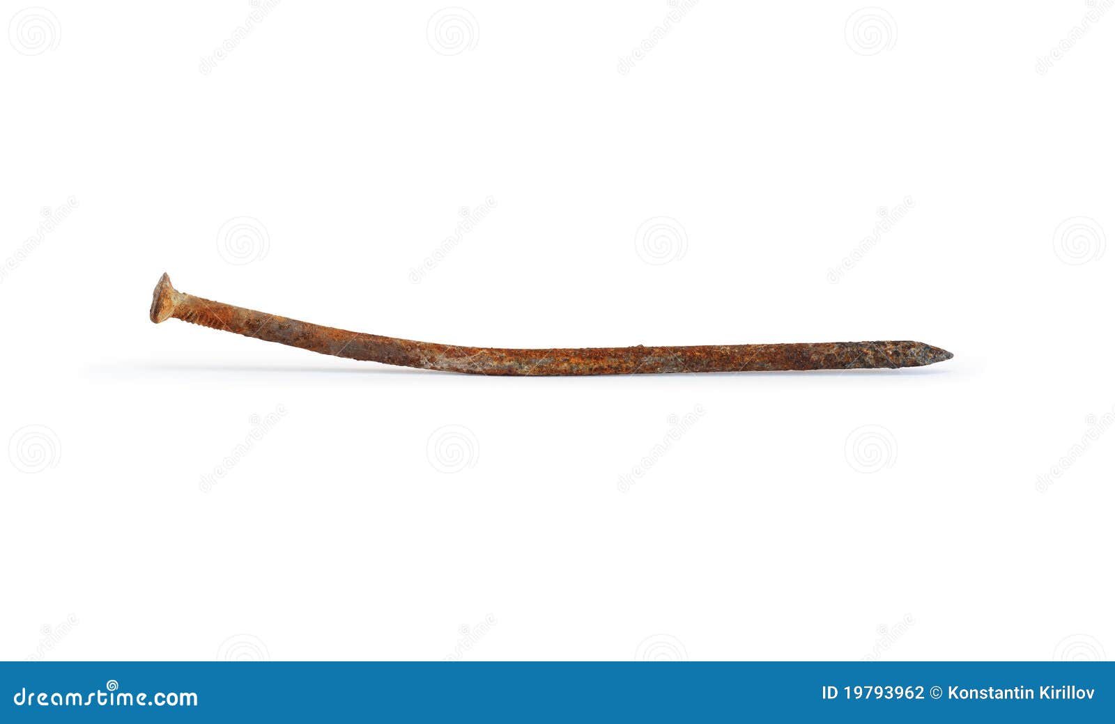 Vieux clou rouillé photo stock. Image of dépassement - 19793962