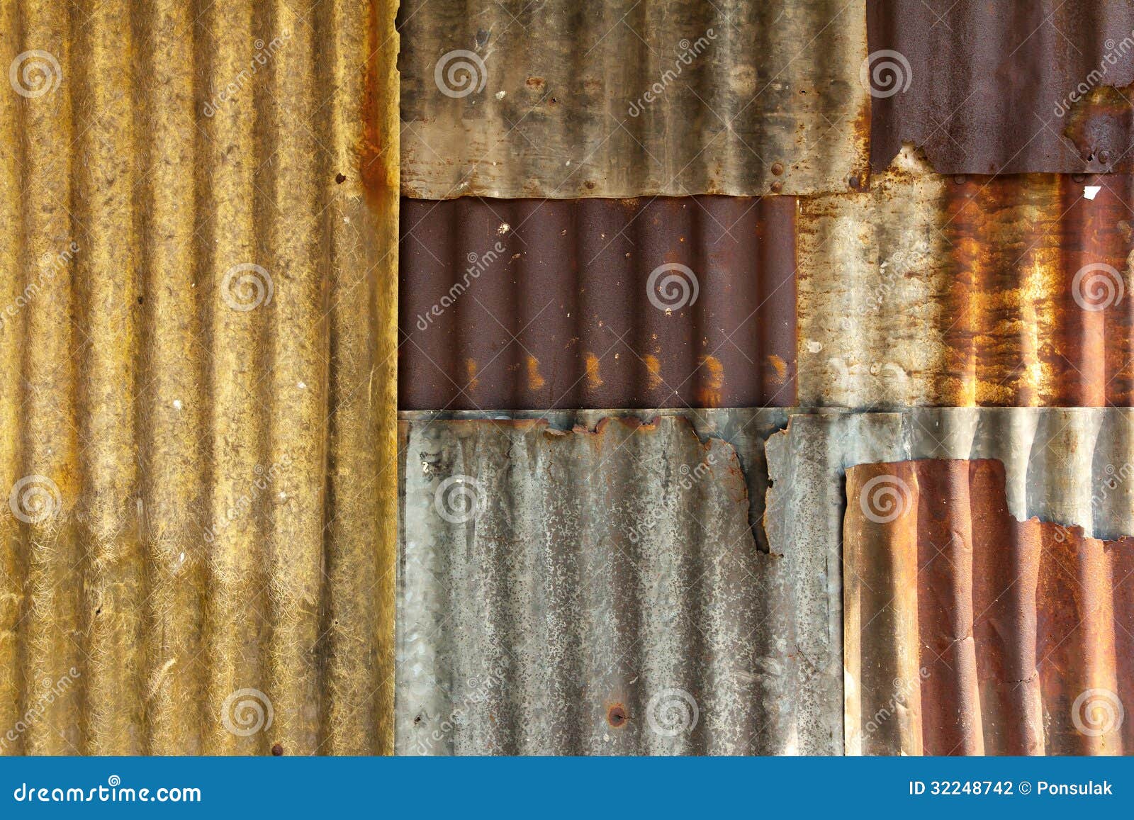 Vieux Mur En Acier Galvanisé Photo stock - Image du texture, toit: 32248742