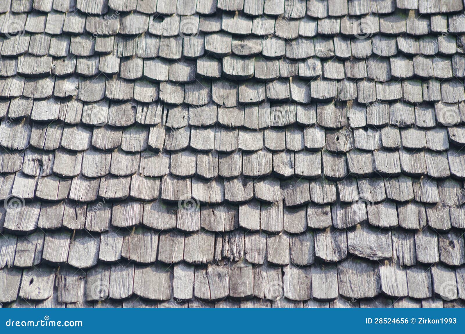 Vieux toit en bois brun photo stock. Image of rugueux - 28524656