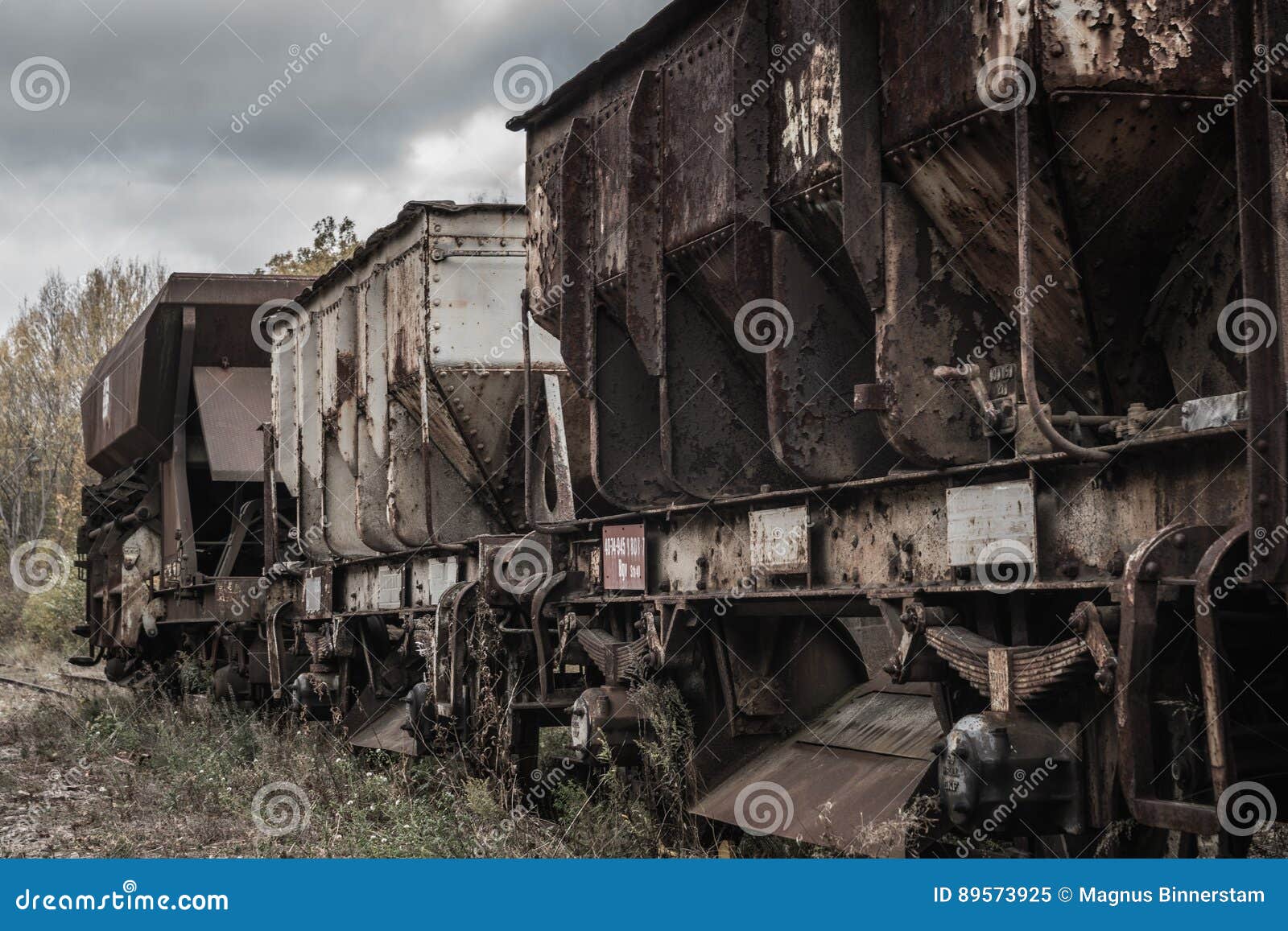 Vieux train industriel image stock. Image du piste, railroad - 89573925