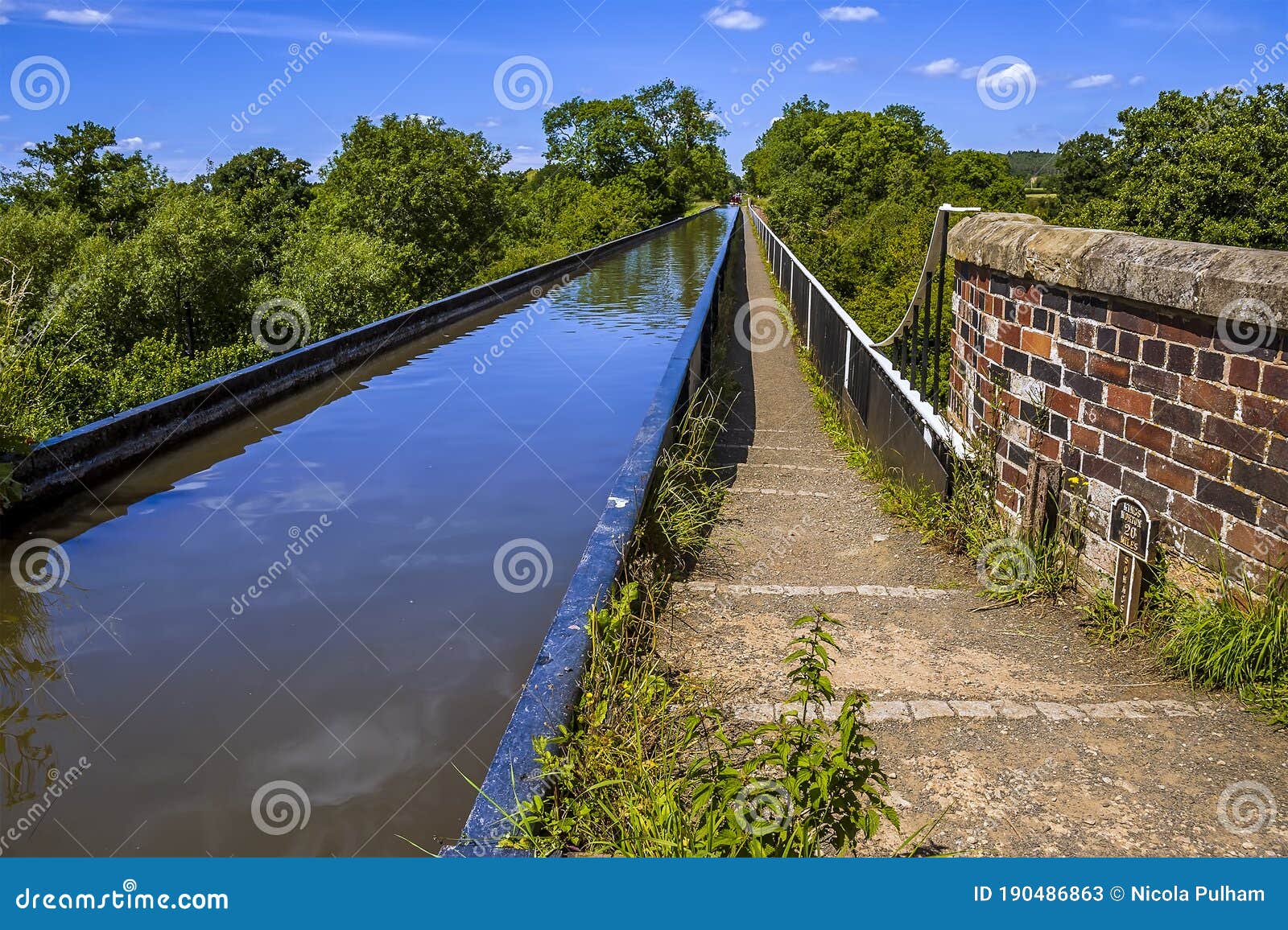 A View Along the Edstone Aqueduct the Longest Aqueduct in England Stock ...