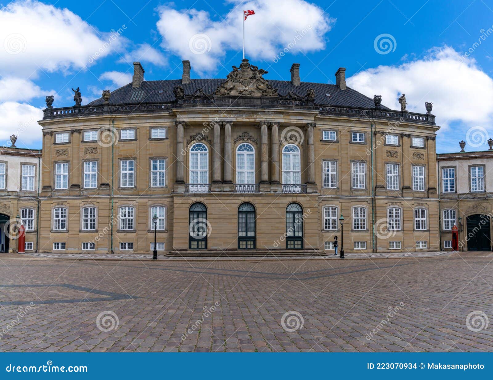 View of the Amalienborg Palace in Copenhagen Editorial Stock Image ...