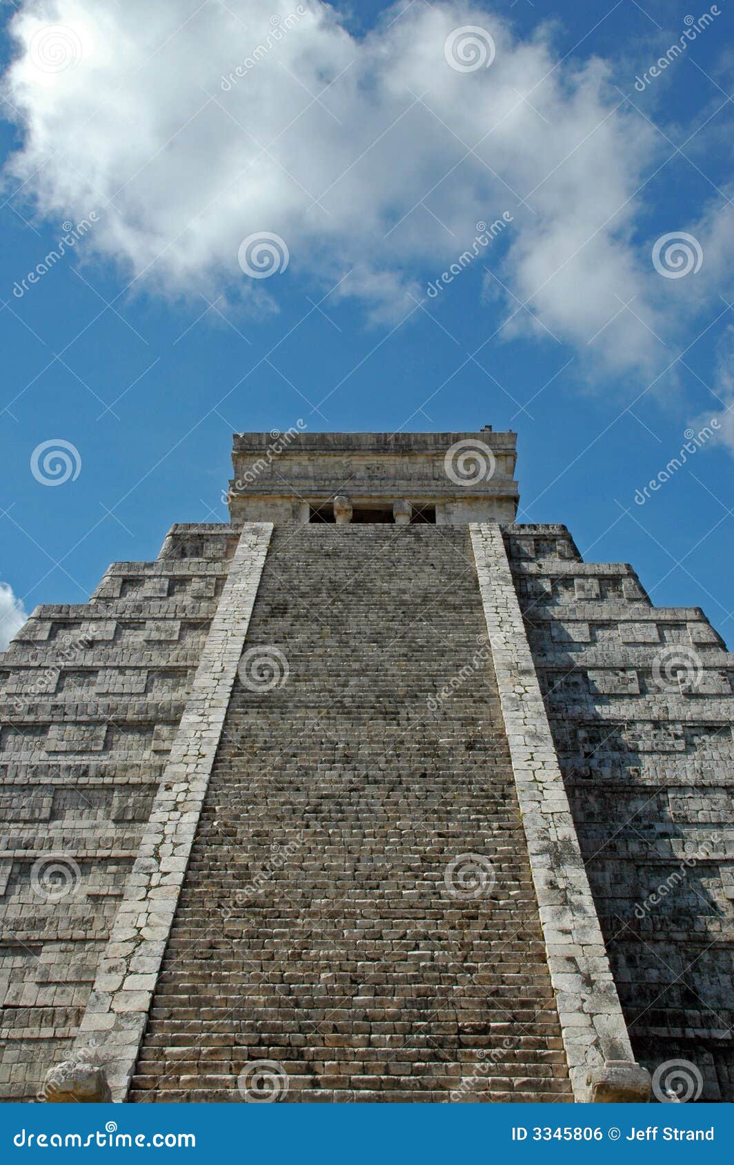 View of Ancient Mayan Pyramid Stock Photo - Image of culture, aztec ...