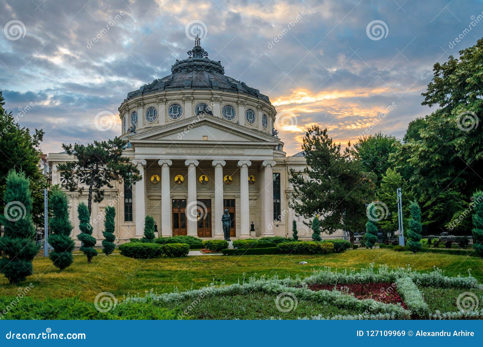 Bucharest Atheneum in the Morning Light Editorial Stock Image - Image ...