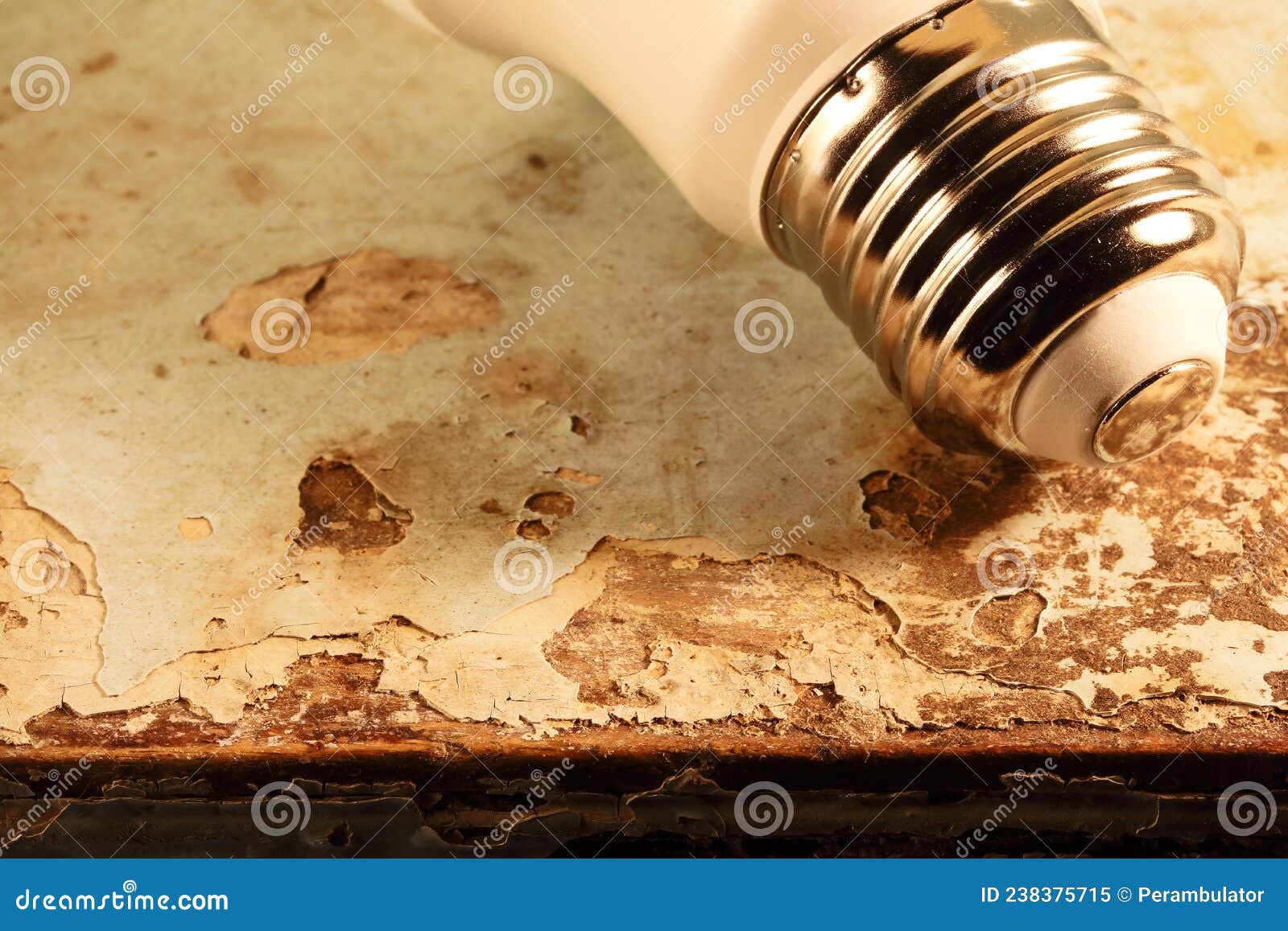 CIRCULAR THREAD of a in BULB Stock Image - Image of lighting ...