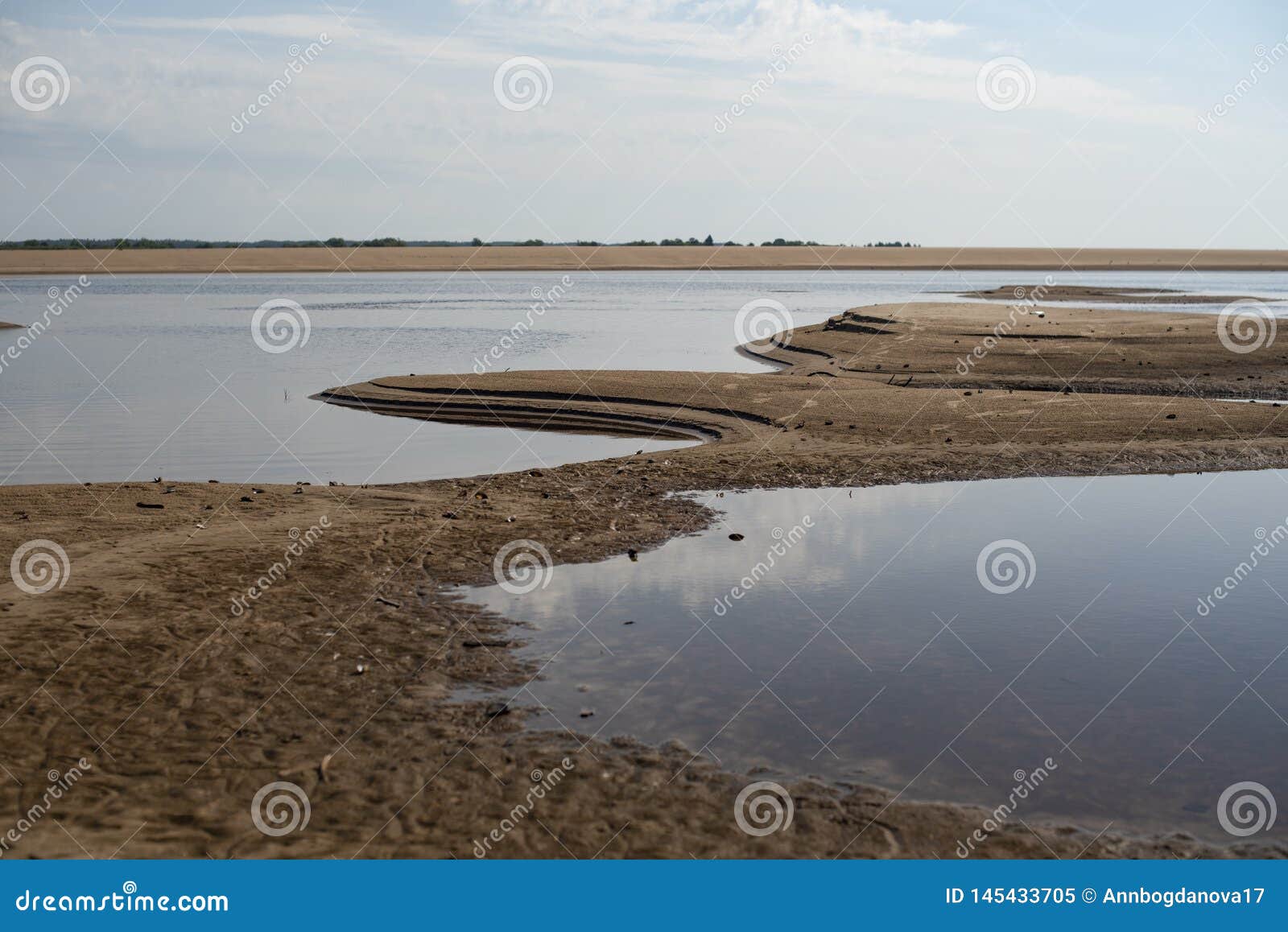 Sand Beach. Curved Coastline Stock Image - Image of horizon, island ...