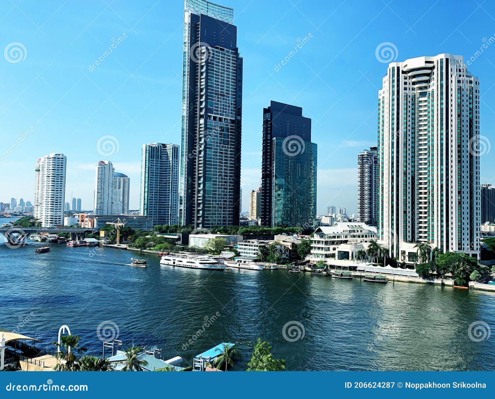 View of the Building on the River Editorial Photography - Image of ...