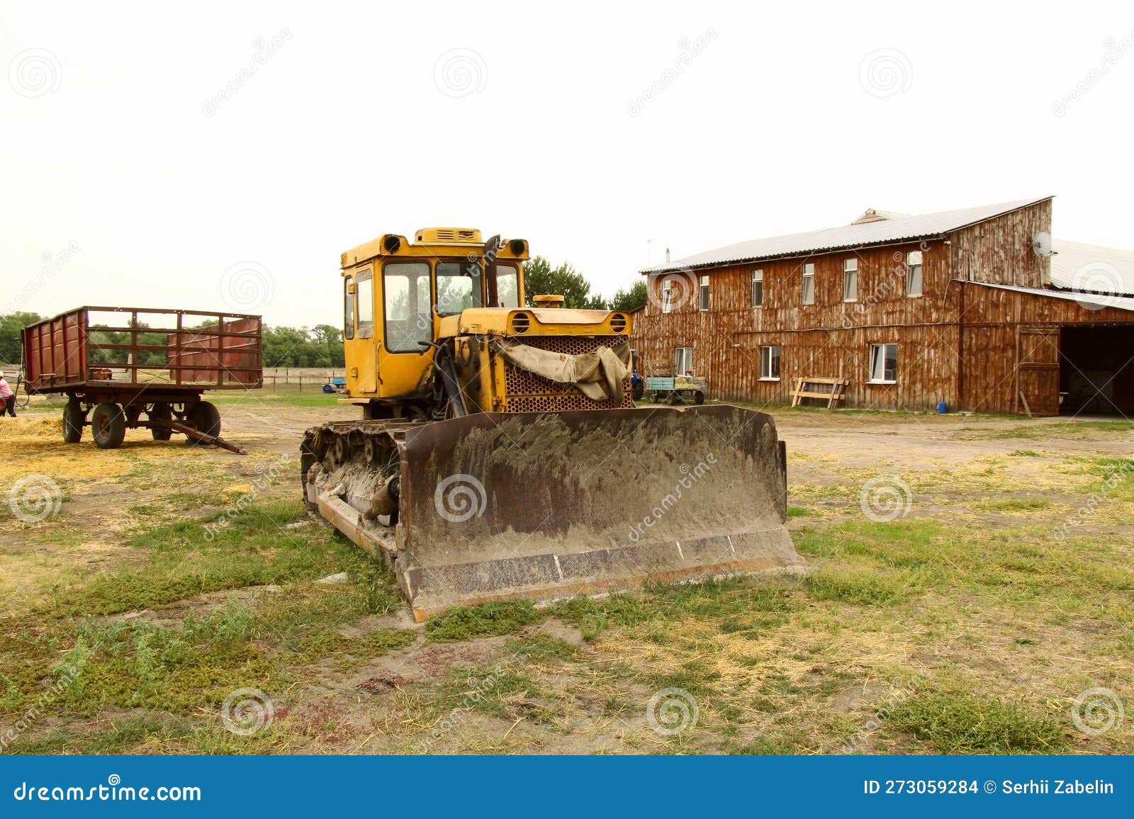 View of the Bulldozer from the Side Stock Photo - Image of bulldozer ...