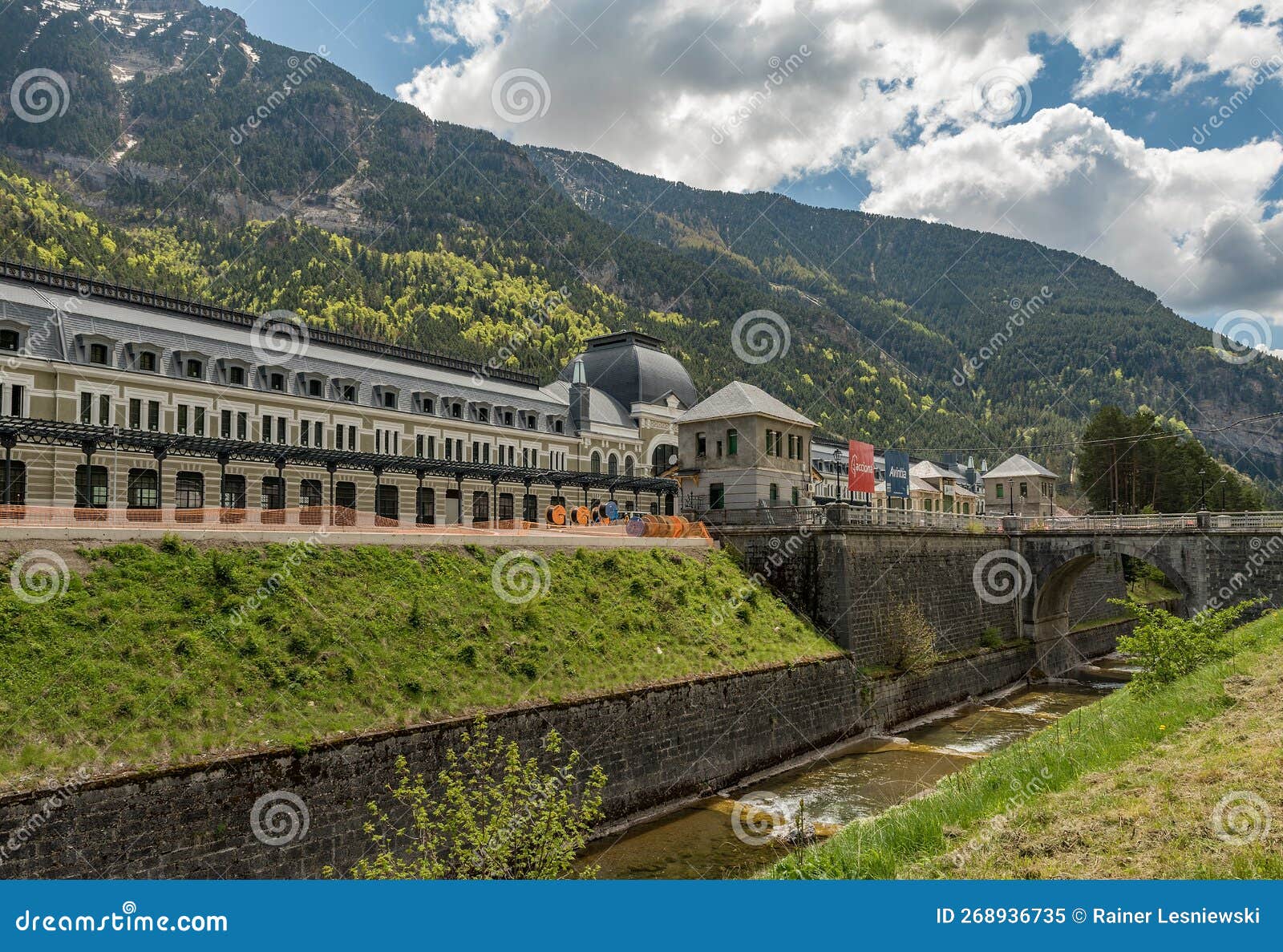 Canfranc Train Station in the Spanish Pyrenees Editorial Image - Image ...