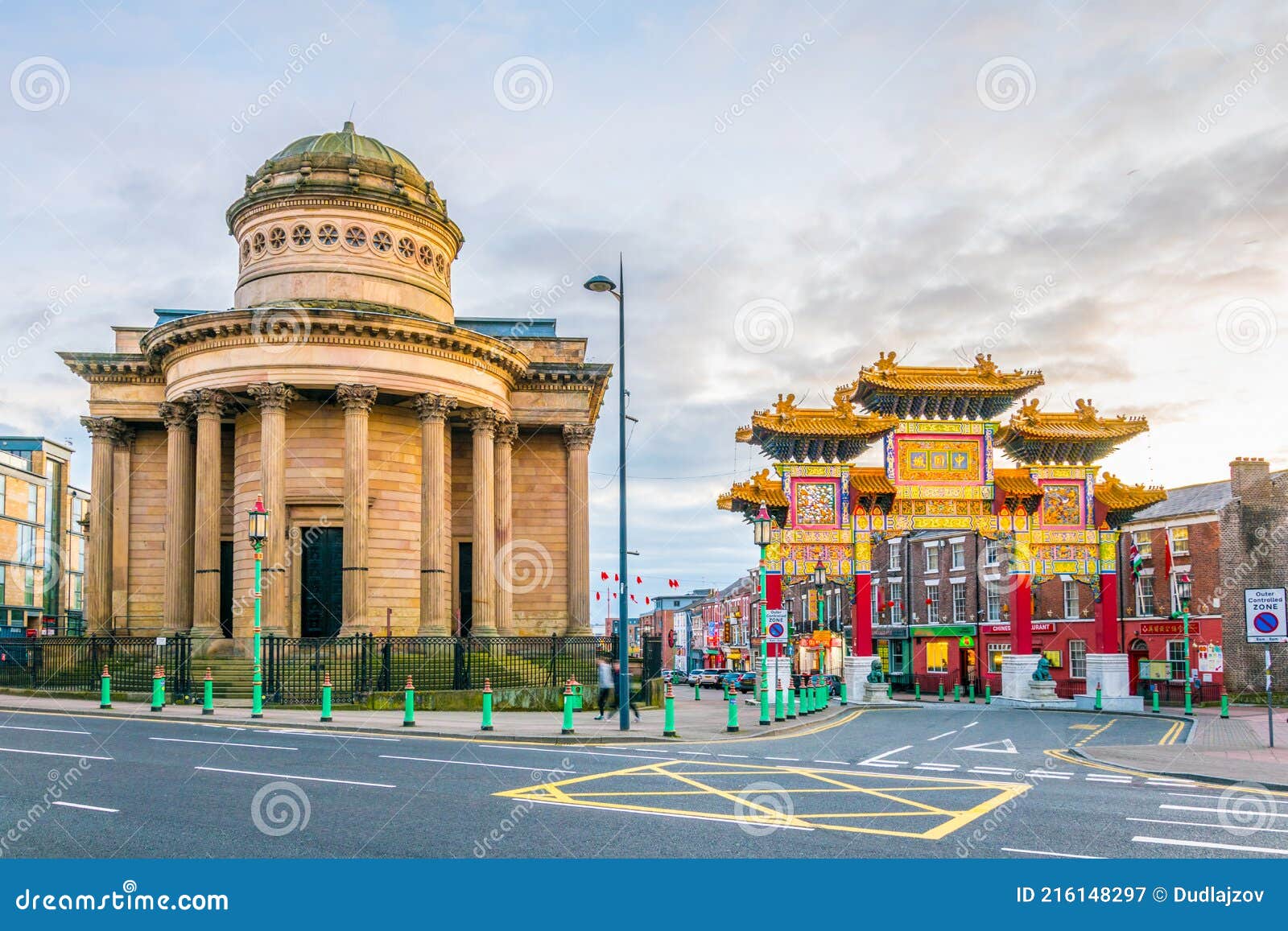 View of the Chinatown Gate in Liverpool, England Editorial Photography ...