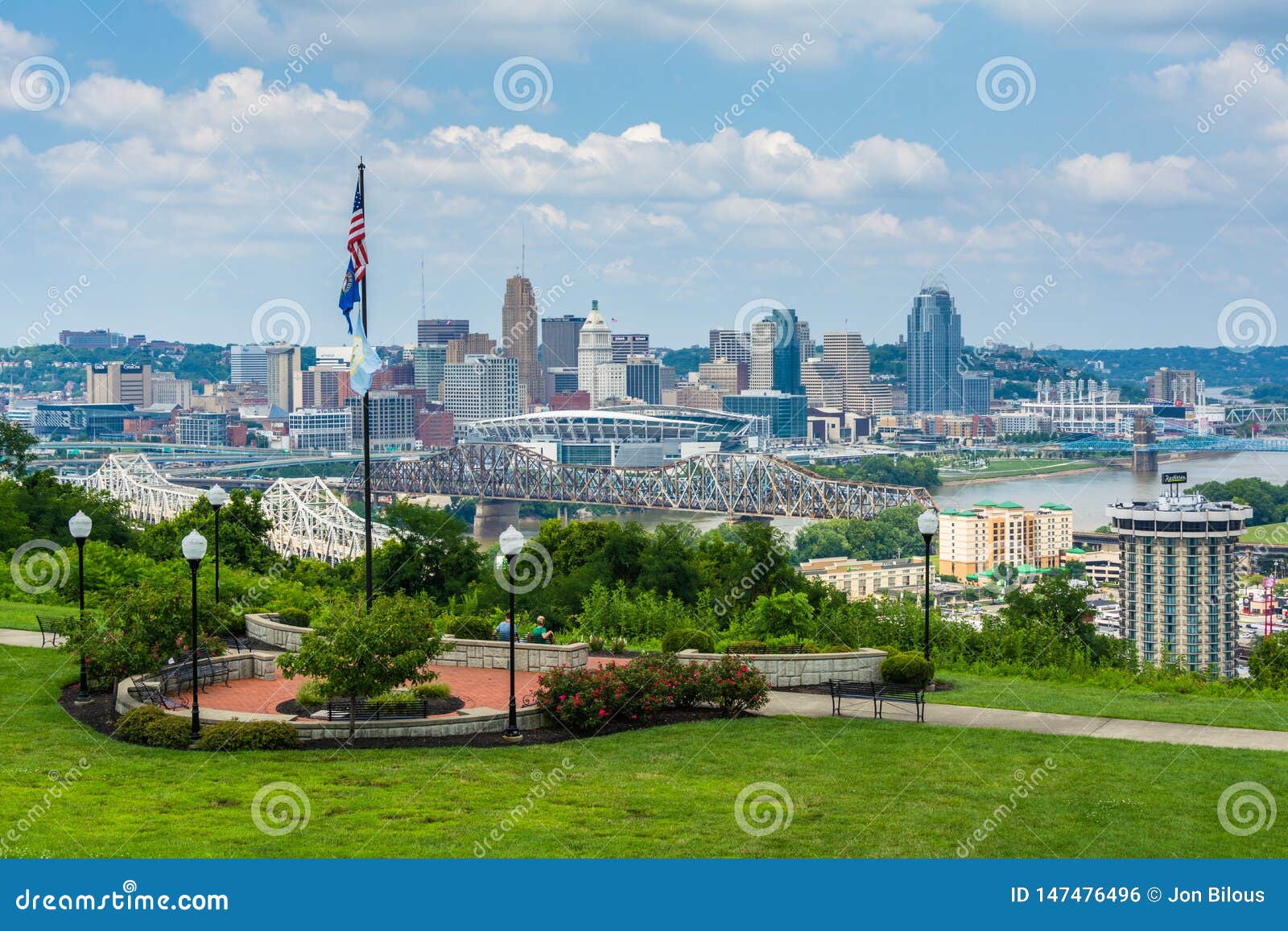 View of Cincinnati, from Devou Park in Covington, Kentucky Editorial ...