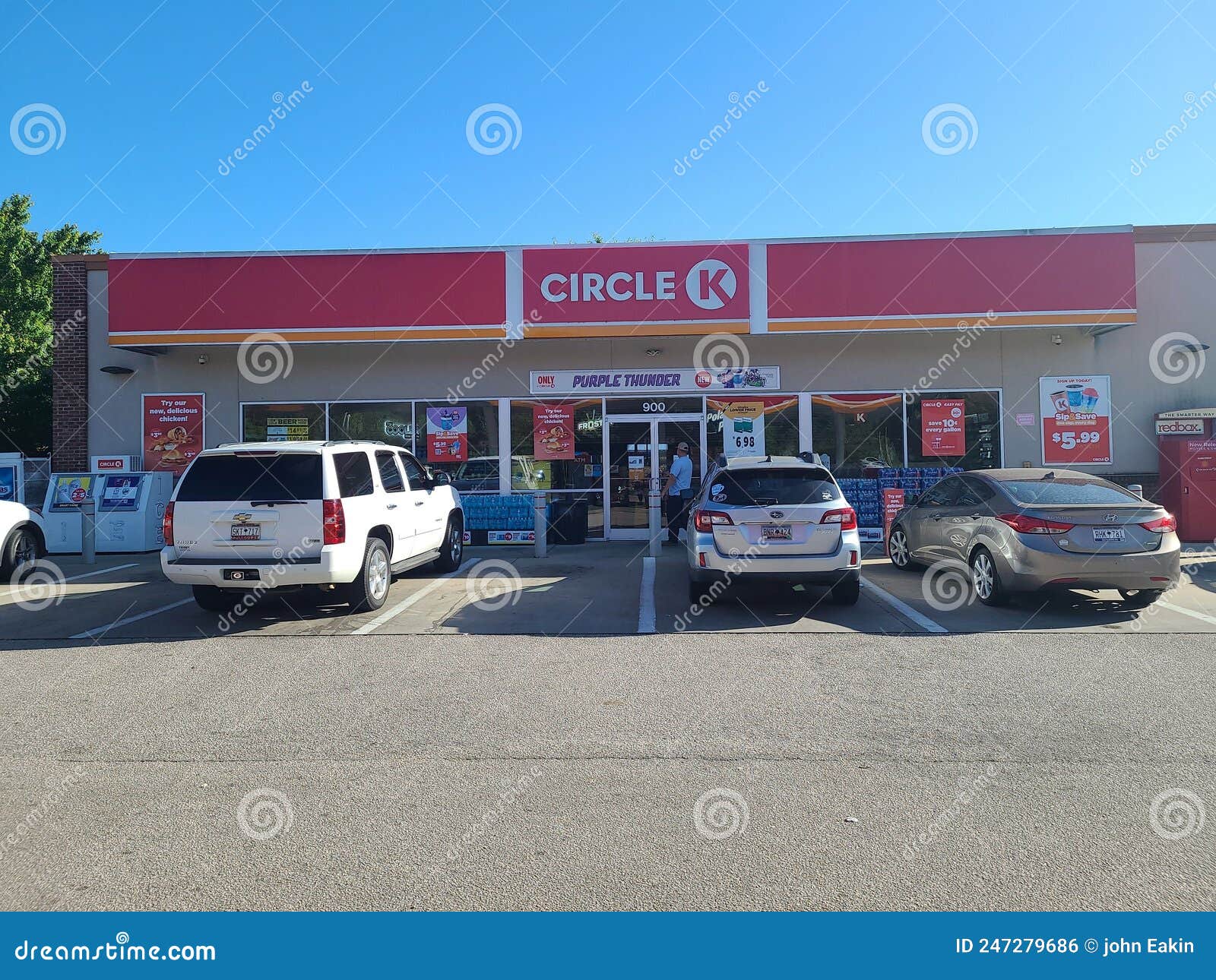 View of Circle-k Convenience Store Editorial Photo - Image of circle ...