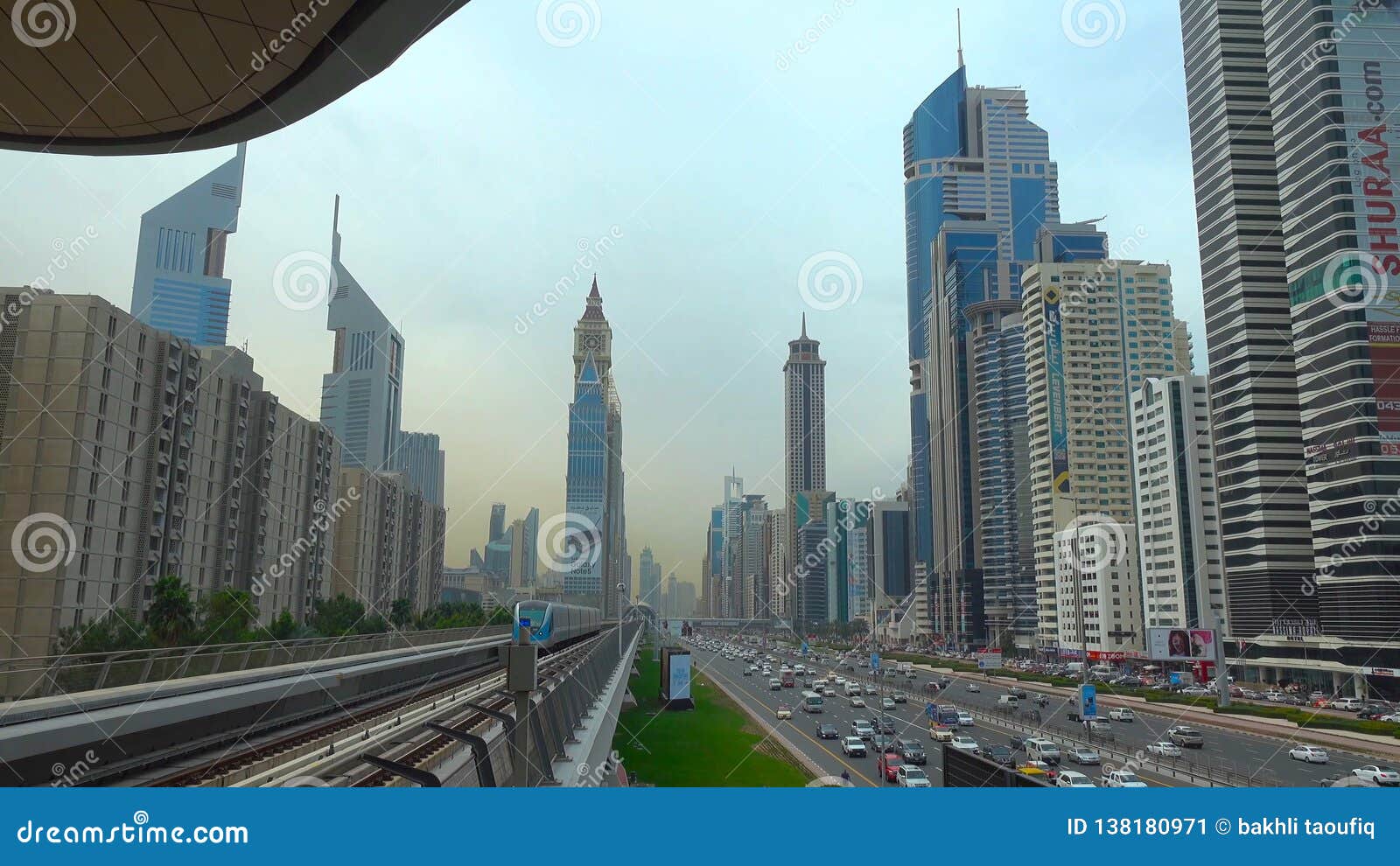View of city - DUBAI editorial photo. Image of architecture - 138180971