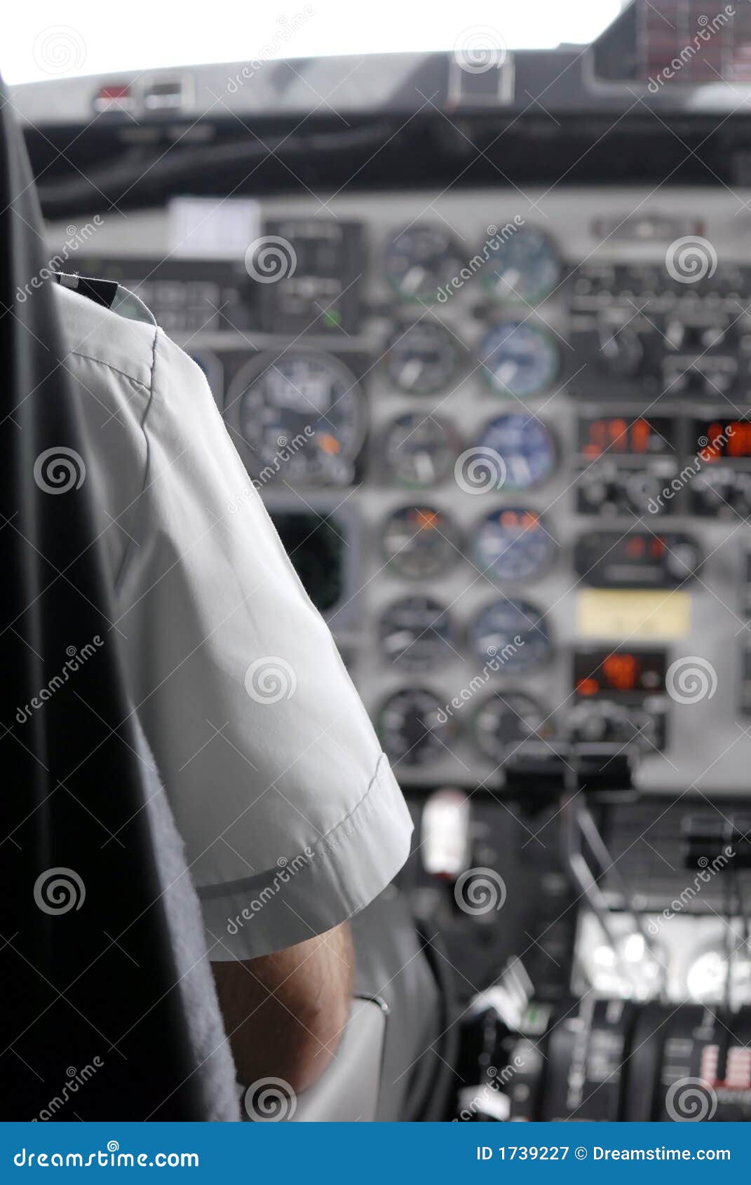 View of a Cockpit and Pilot Stock Image - Image of cockpit, plane: 1739227