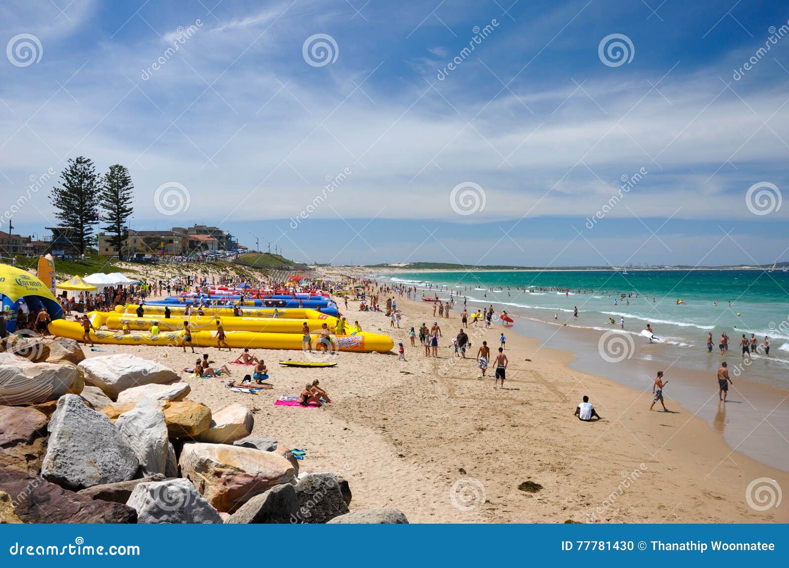 View of Cronulla beach editorial image. Image of beach - 77781430