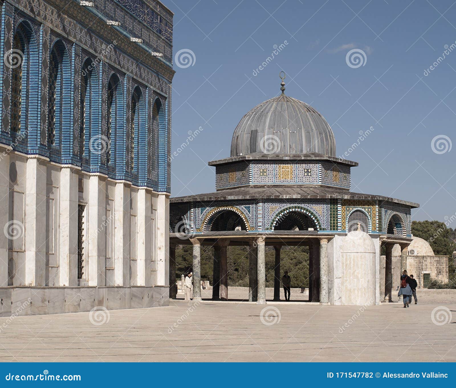 View of Dome of the Rock and Dome of the Chain on the Temple Mount in ...