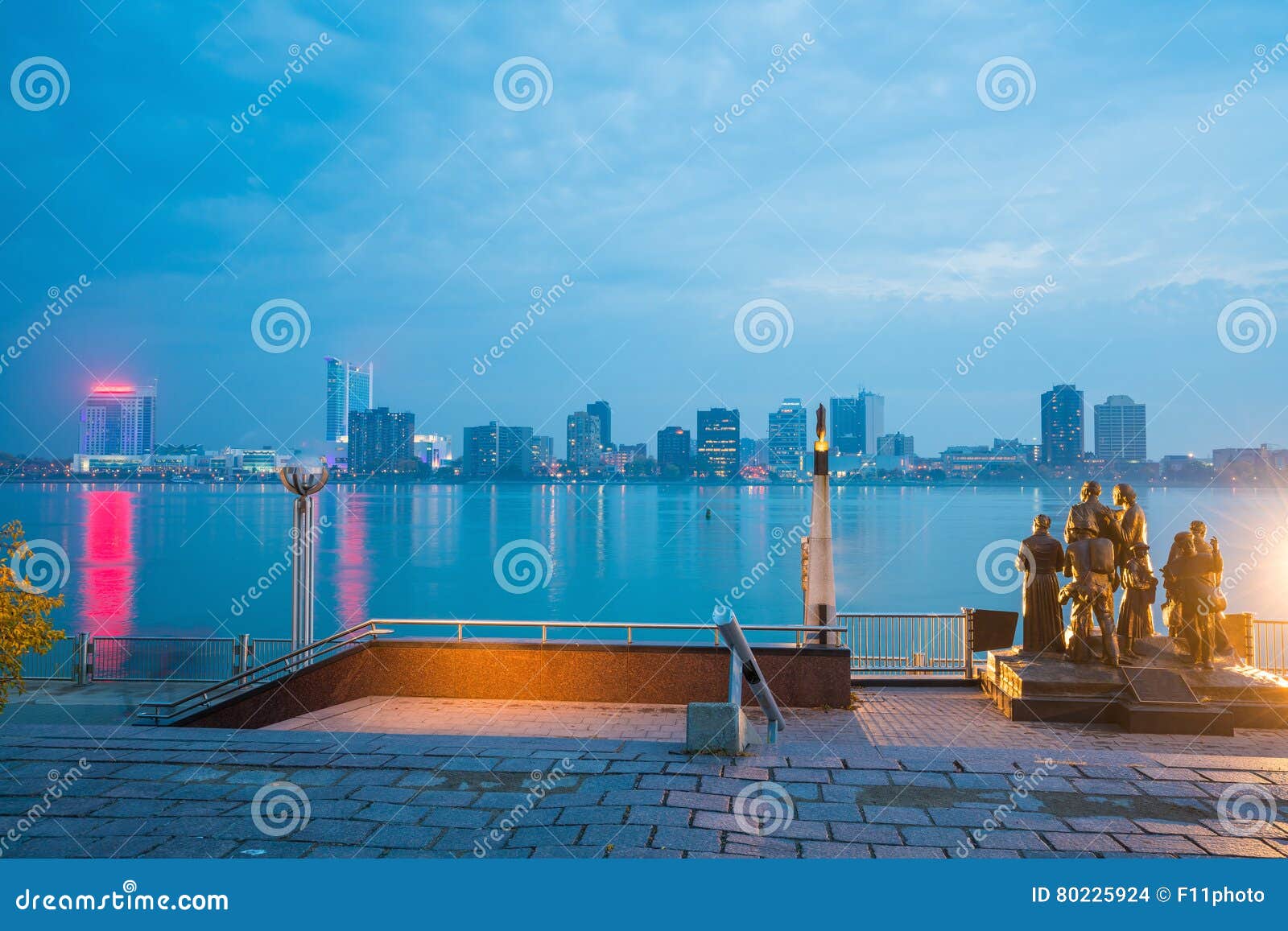 View of Downtown Detroit Riverfront Stock Photo - Image of park ...