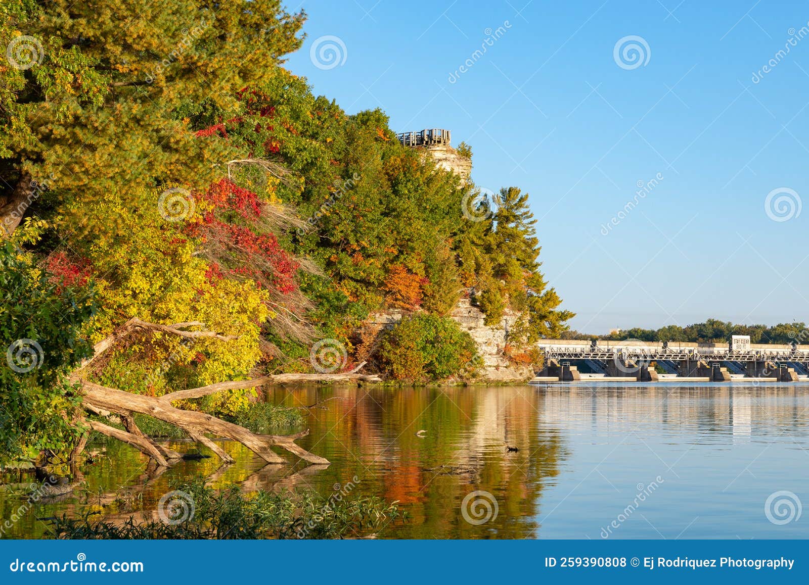 View of Eagle Cliff stock photo. Image of hike, fall - 259390808