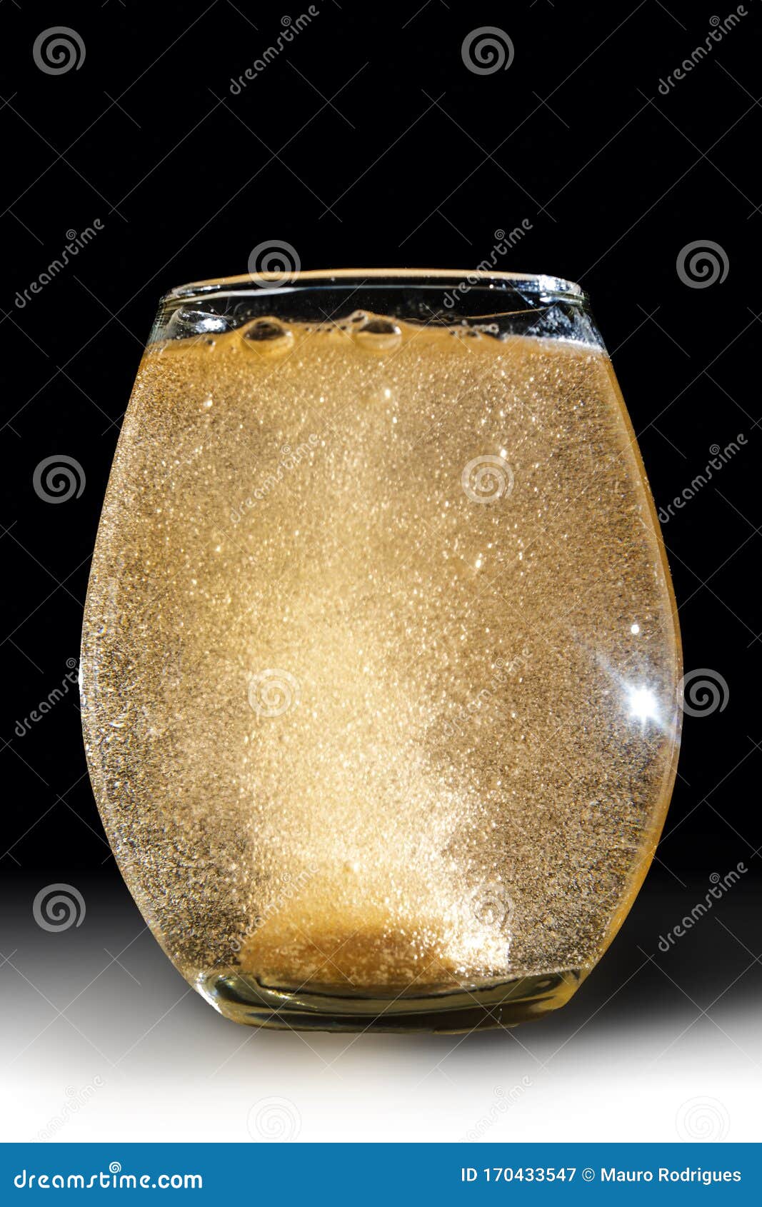 Effervescent Tablet Dissolving Stock Image - Image of glass, liquid ...