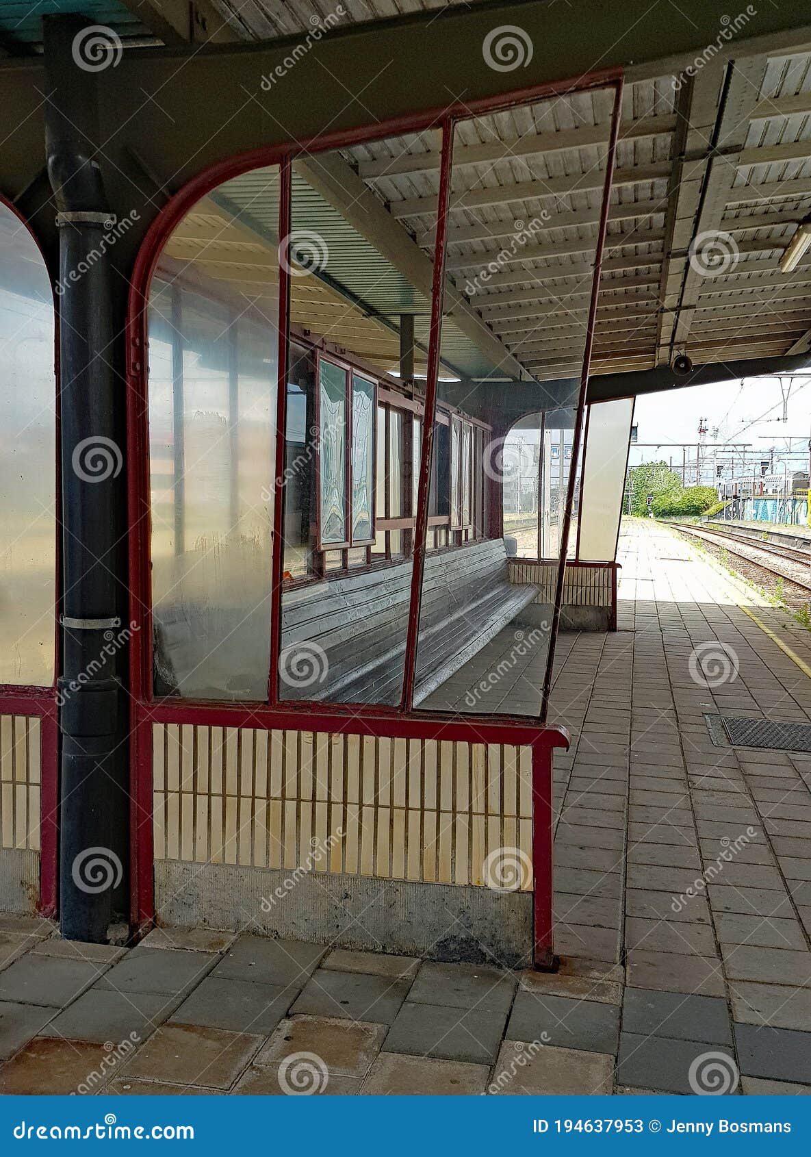 Empty Platform in a Train Station Stock Image - Image of cables ...